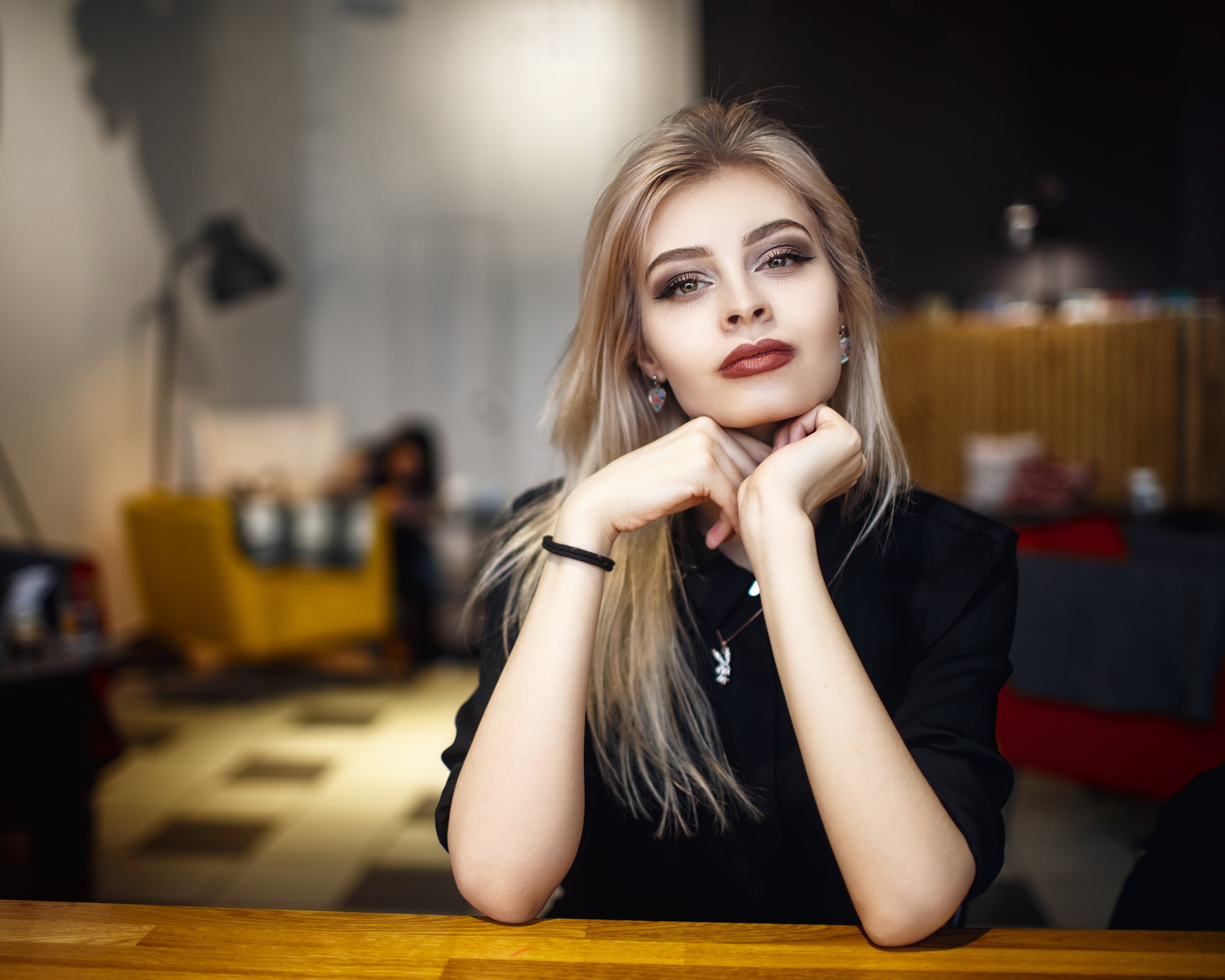 Download Lipstick Long Hair Blonde Depth Of Field Woman Model Hd Wallpaper