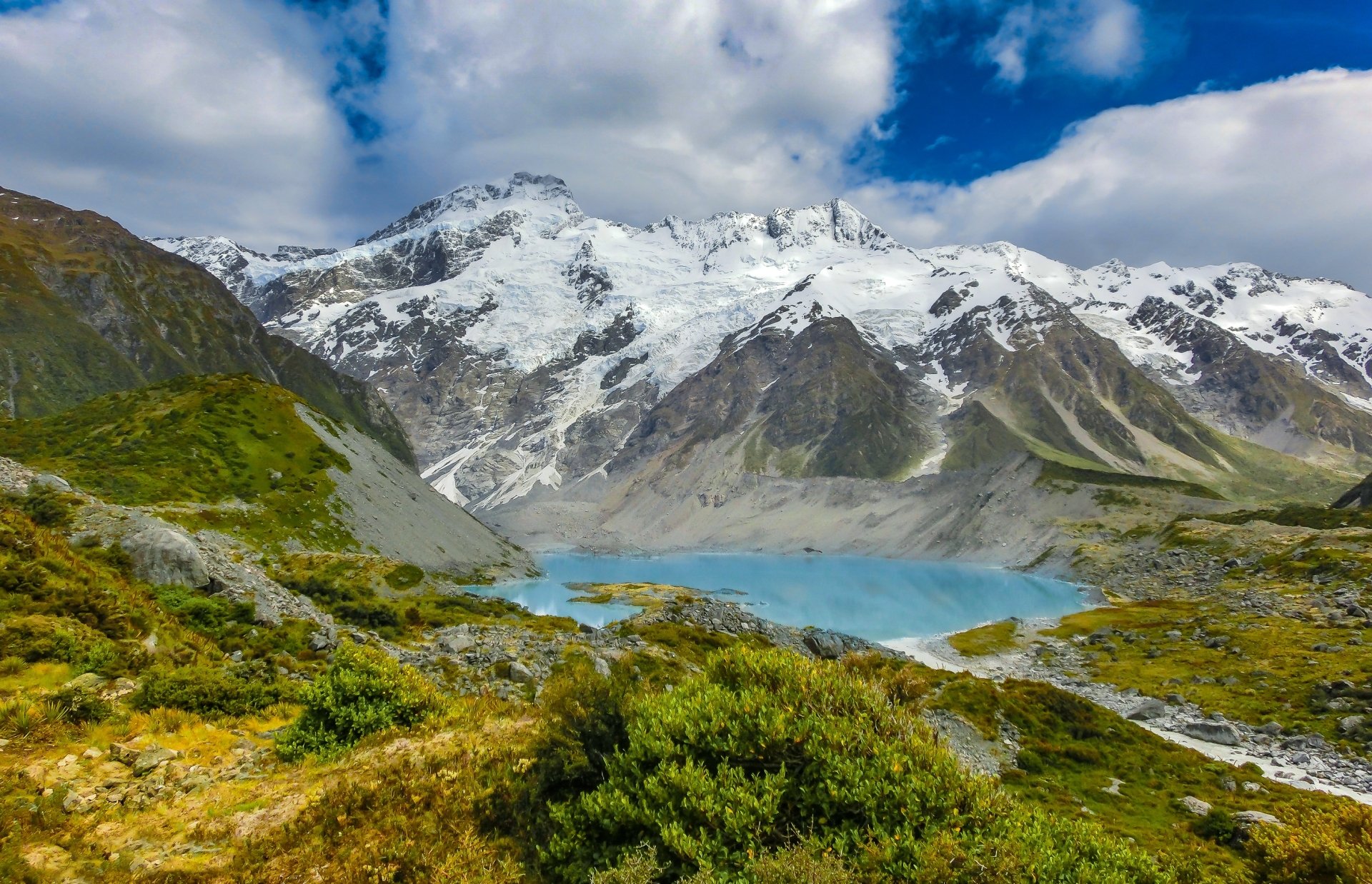 Stunning New Zealand Mountain Lake HD Wallpaper – Majestic Nature ...