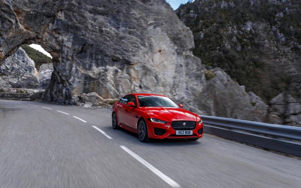 [30+] Jaguar XE 4k Wallpapers