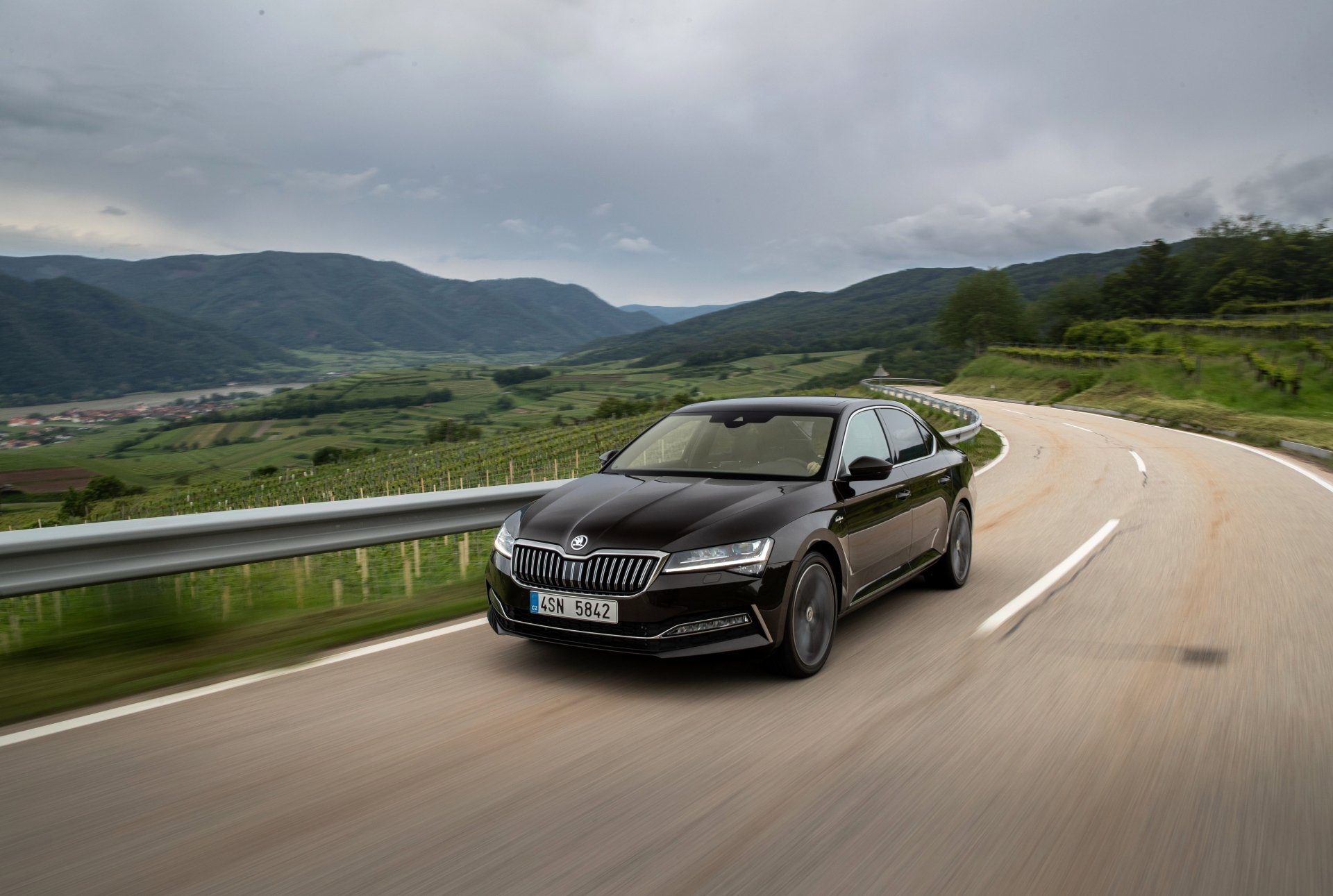 Download Compact Car Black Car Car Skoda Vehicle Skoda Superb 4k Ultra ...