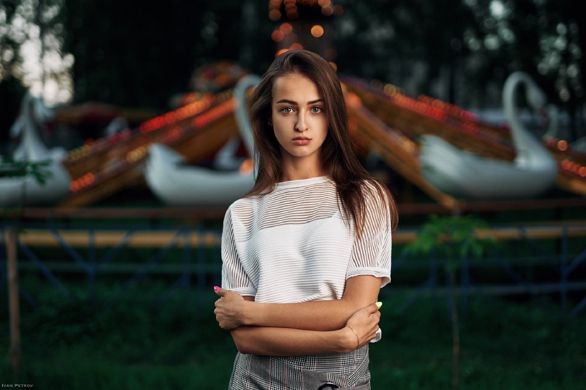 Download Depth Of Field Green Eyes Brunette Woman Model HD Wallpaper