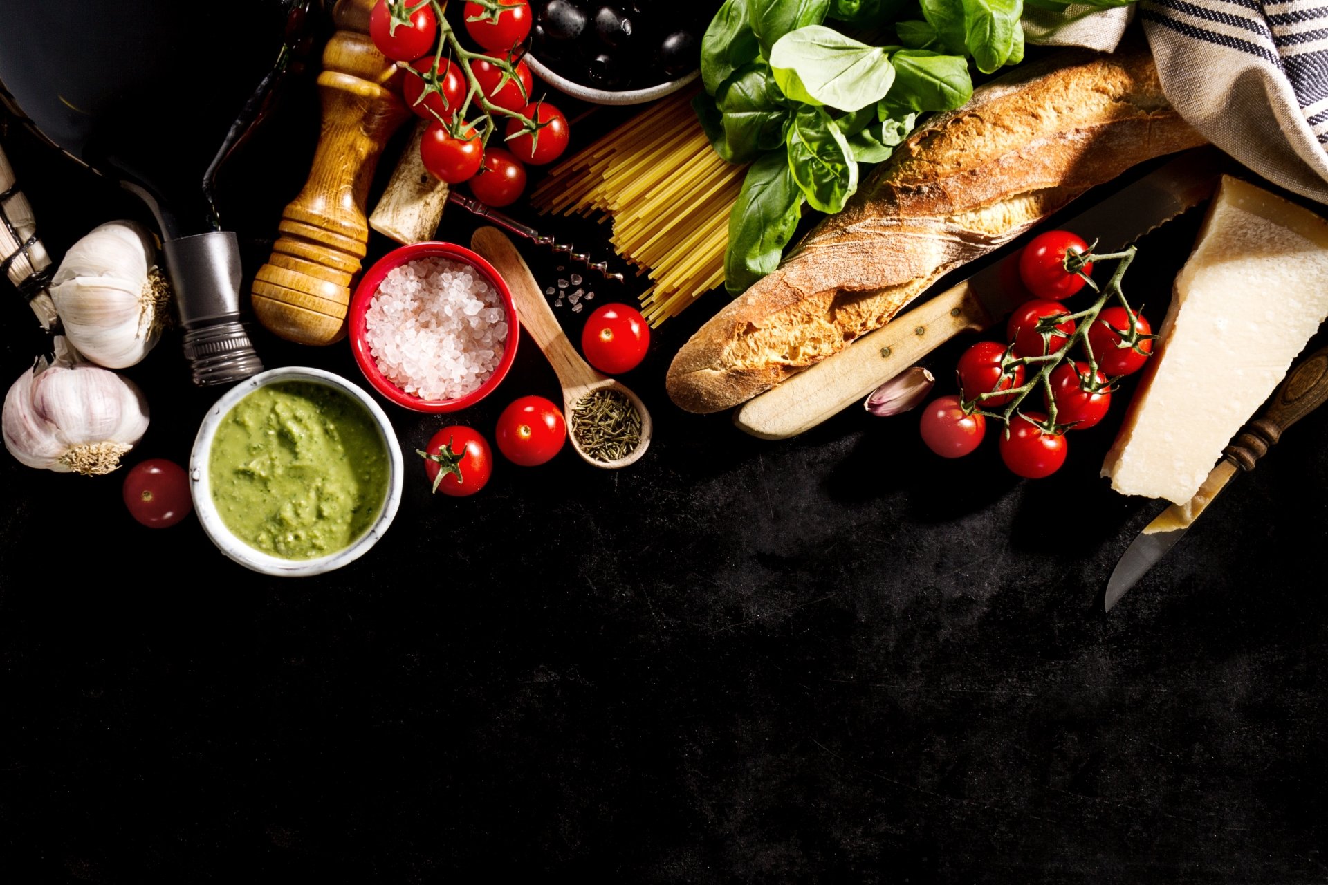 Download Pasta Tomato Bread Food Still Life 4k Ultra HD Wallpaper ...