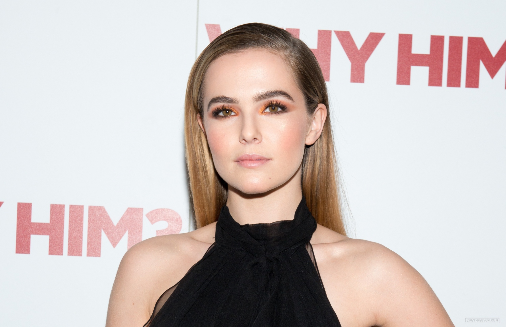 Zoey Deutch Actress Wallpaper
