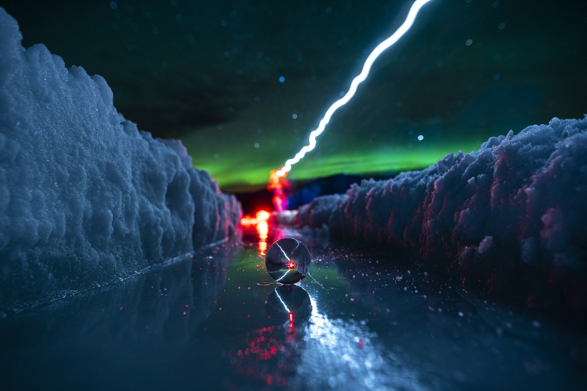 Download Light Artistic CGI 4k Ultra HD Wallpaper by Jonatan Pie