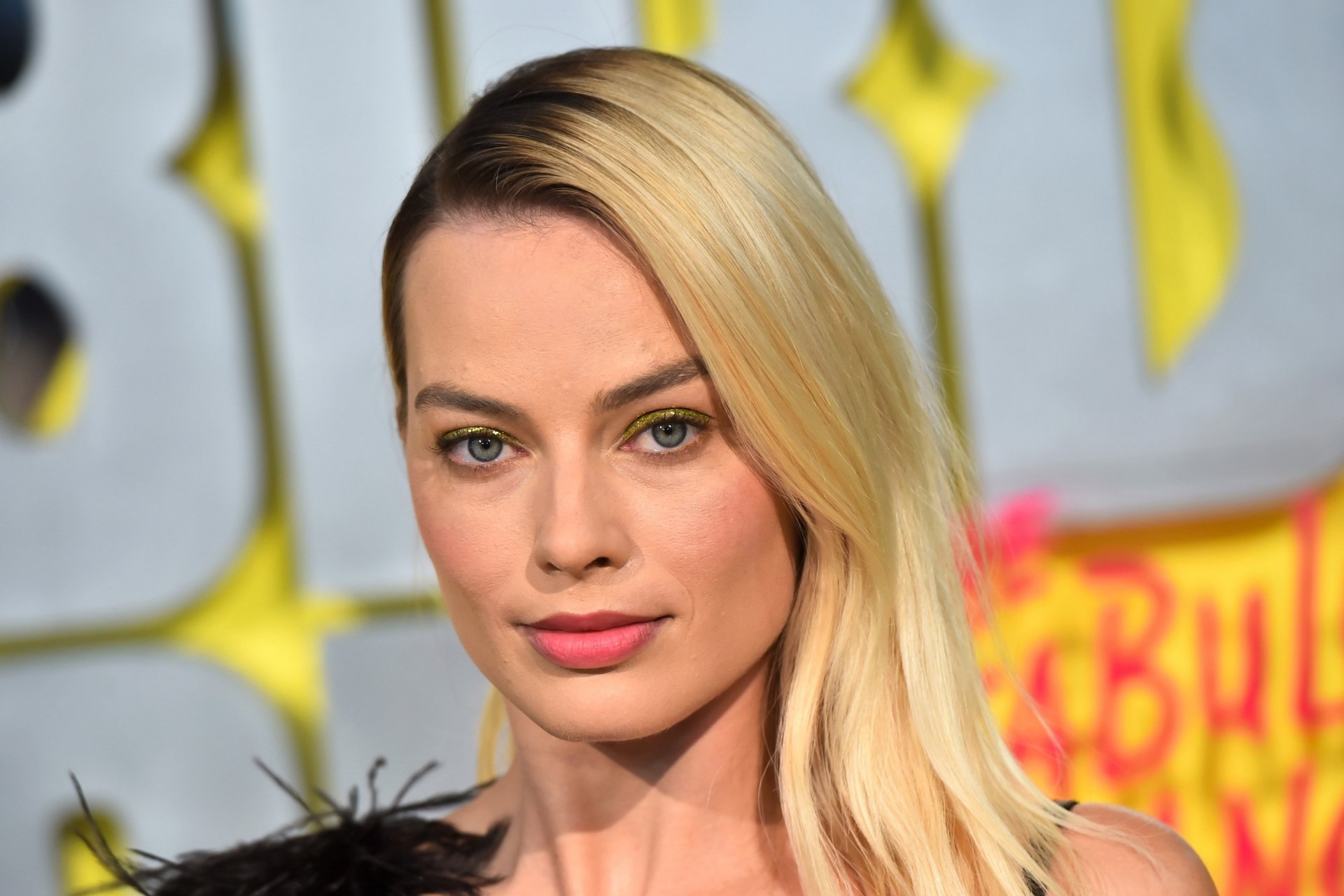 Margot Robbie: Stunning Australian Actress with Striking Blue Eyes – HD ...