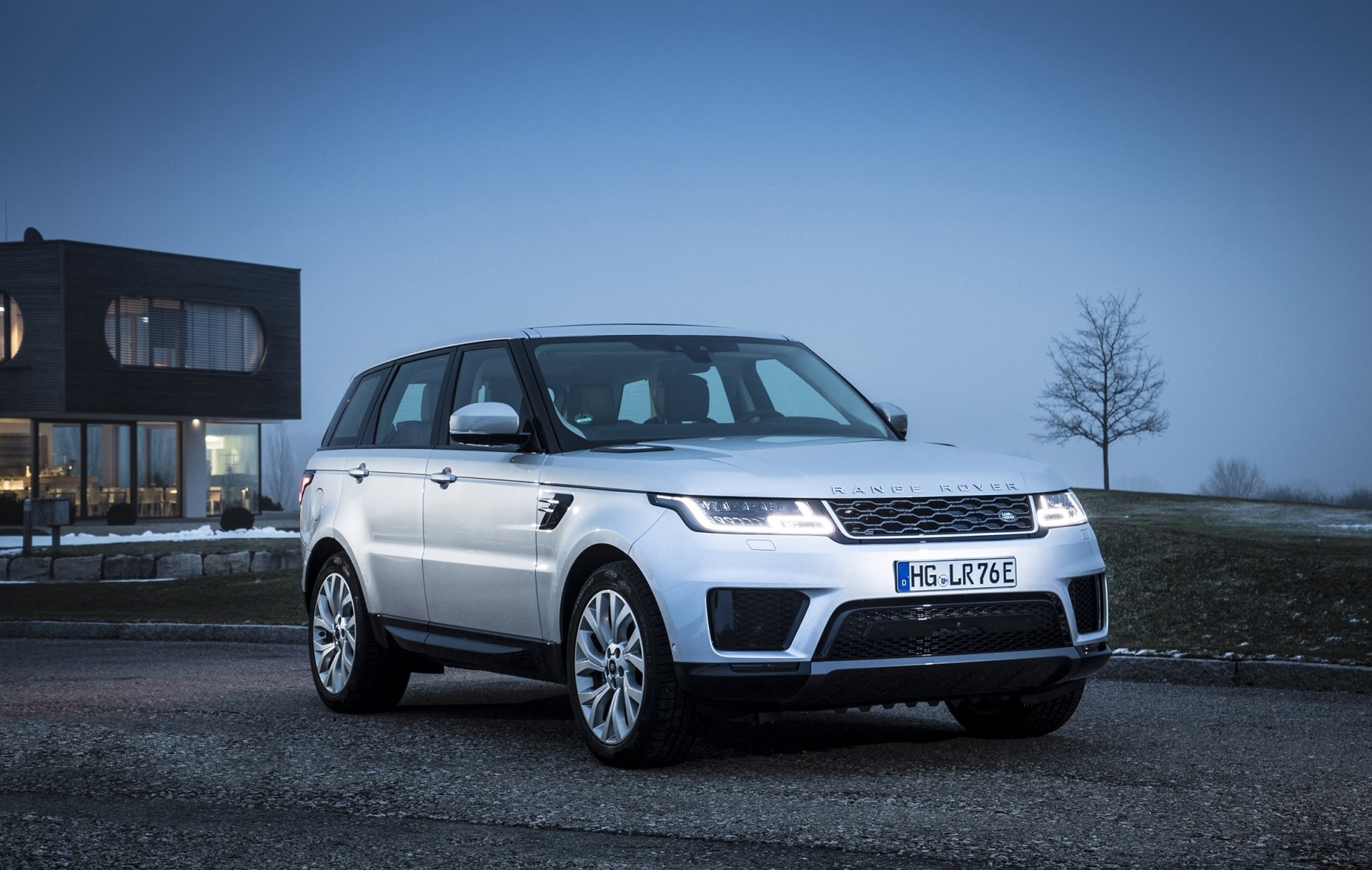 Download White Car Car SUV Land Rover Vehicle Range Rover HD Wallpaper