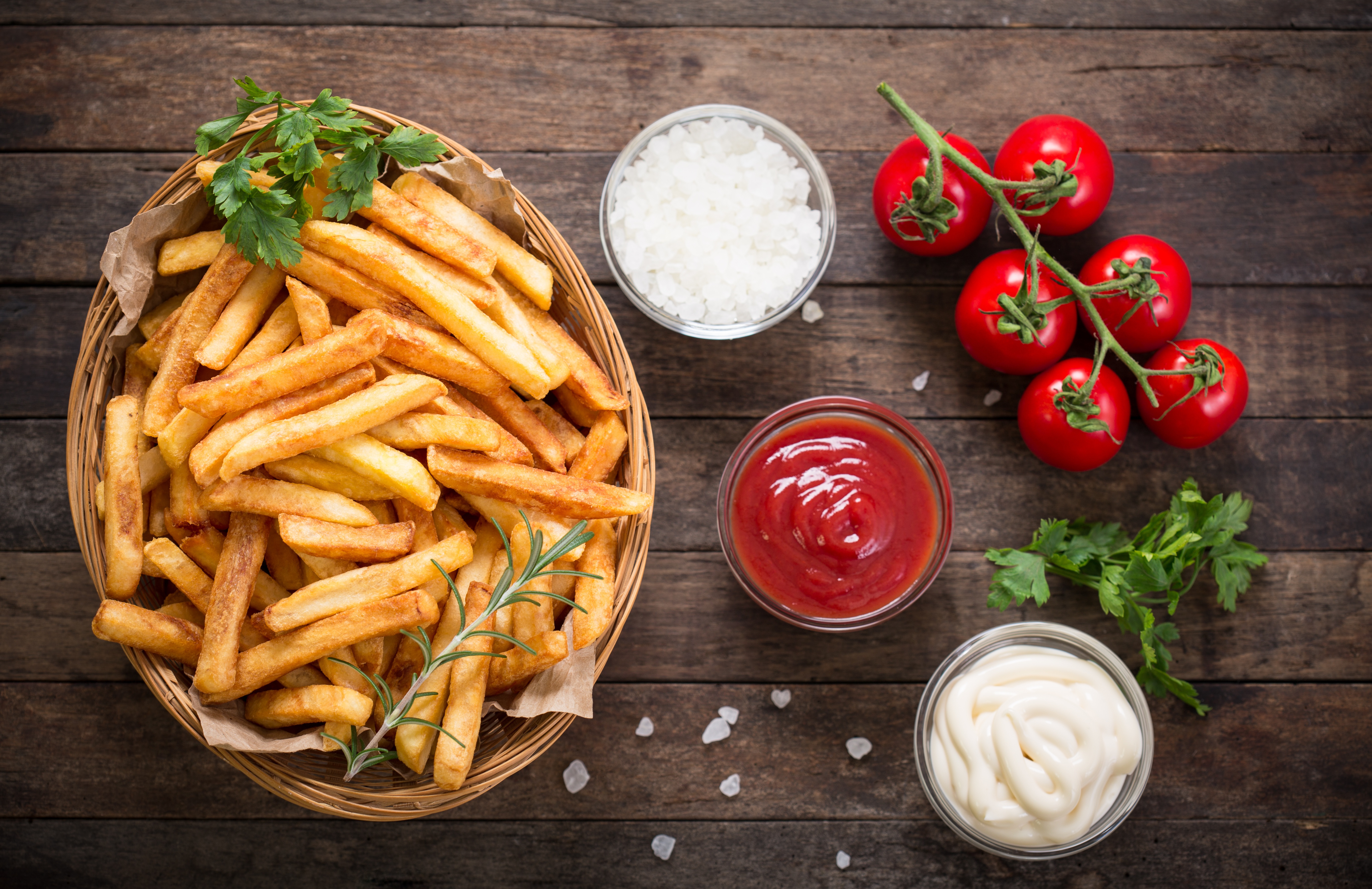 Download French Fries Tomato Food Still Life 4k Ultra HD Wallpaper