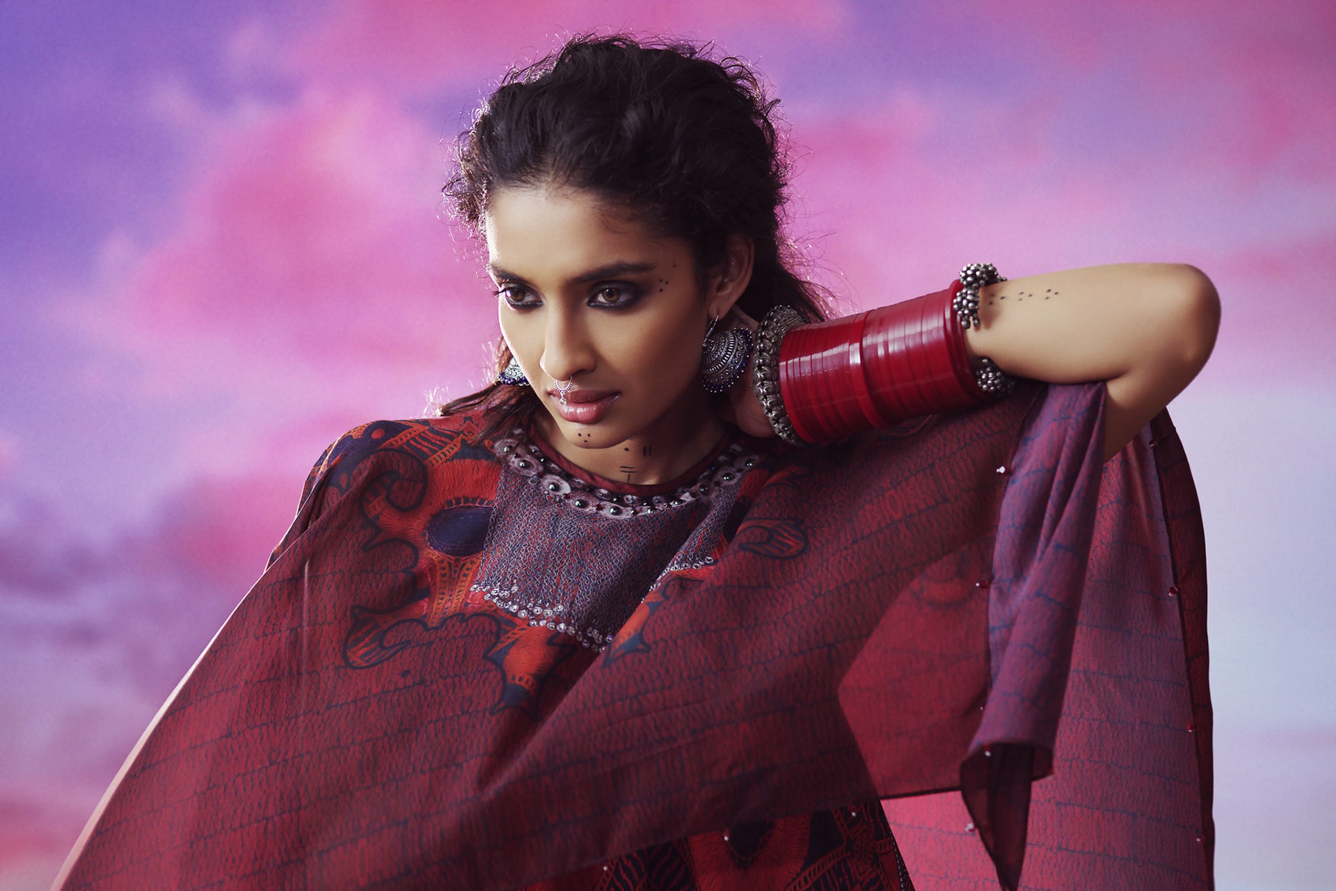 Download Indian Brown Eyes Black Hair Woman Model HD Wallpaper