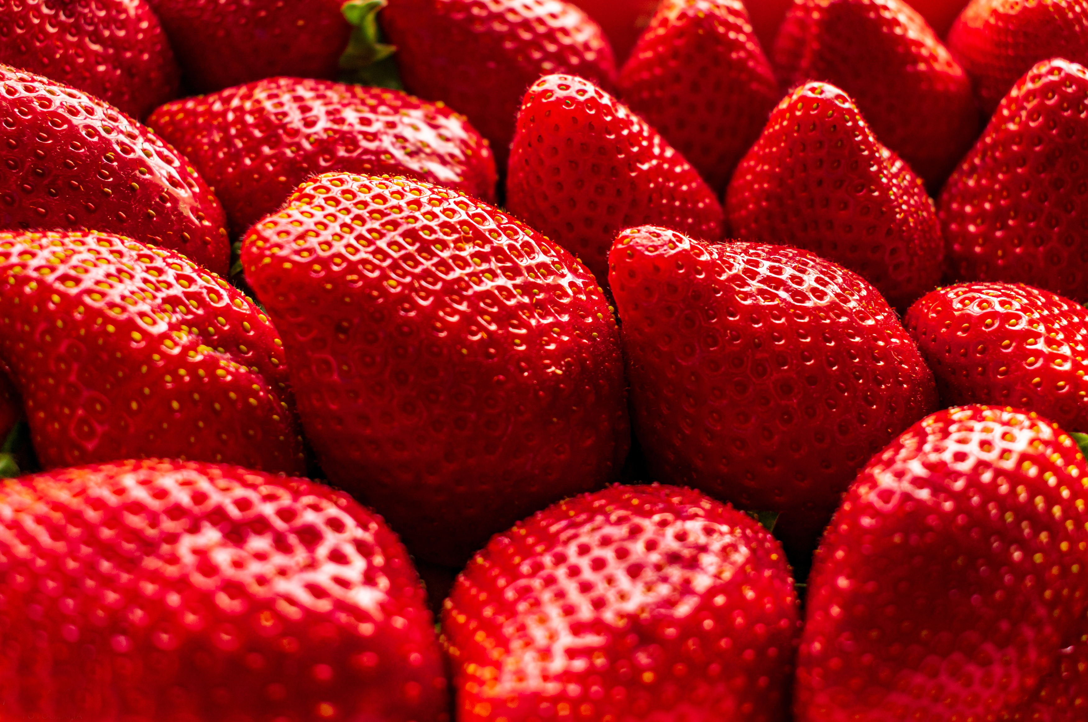 Wallpaper Hd Yummy Strawberry