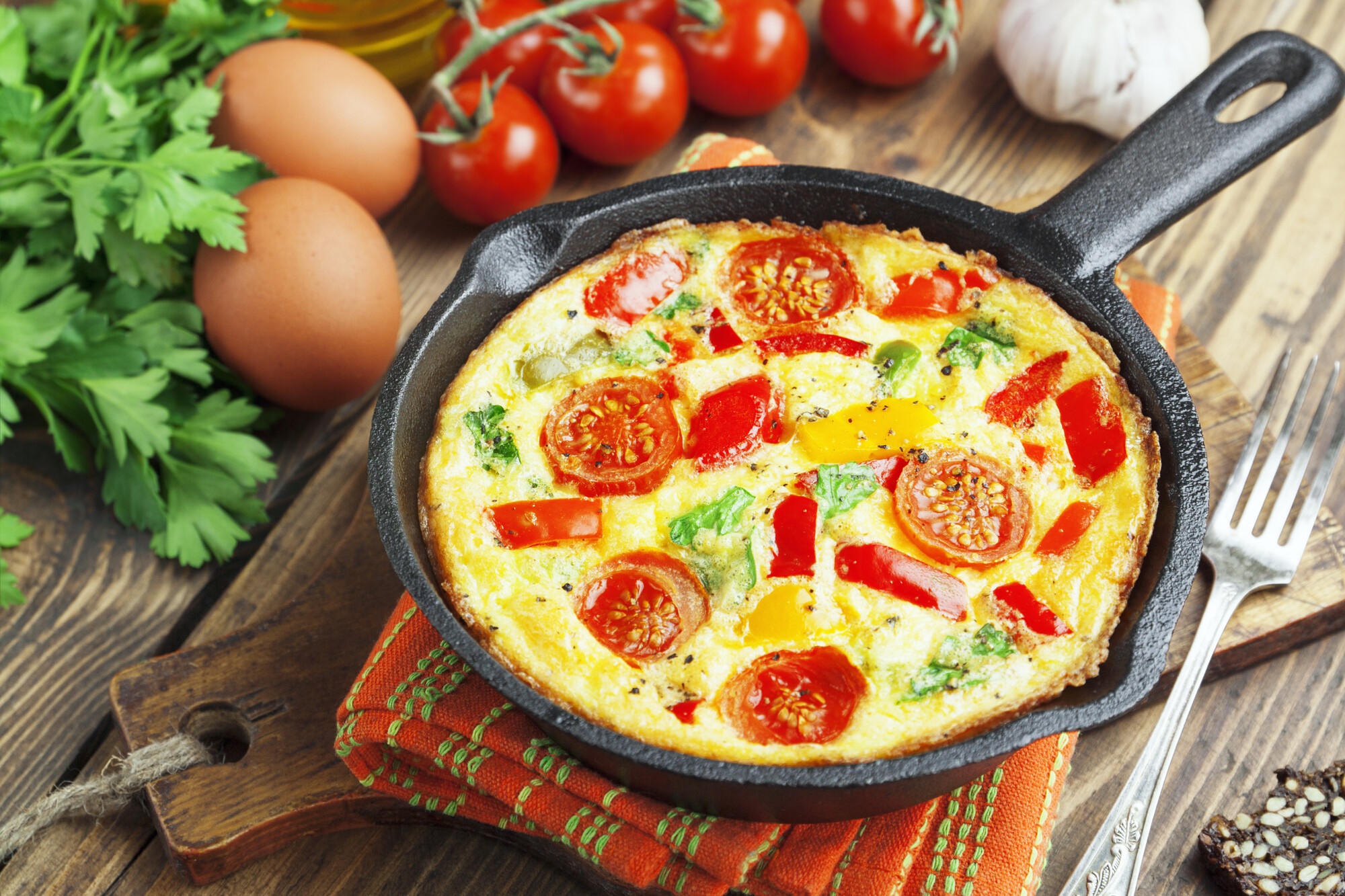 Download Bread Tomato Still Life Food Omelette 4k Ultra HD Wallpaper