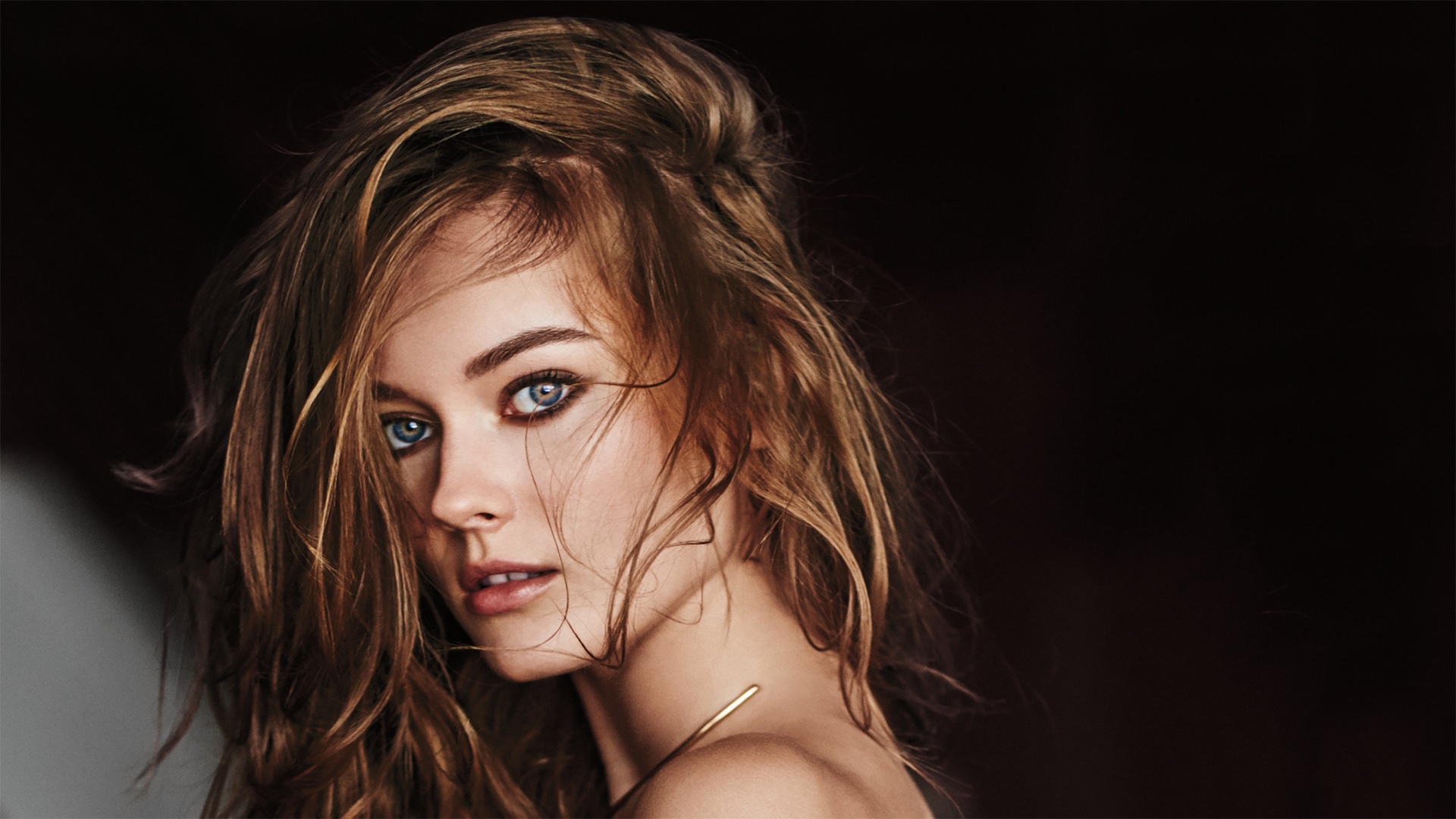 Download Blue Eyes Monika Jagaciak Woman Model HD Wallpaper