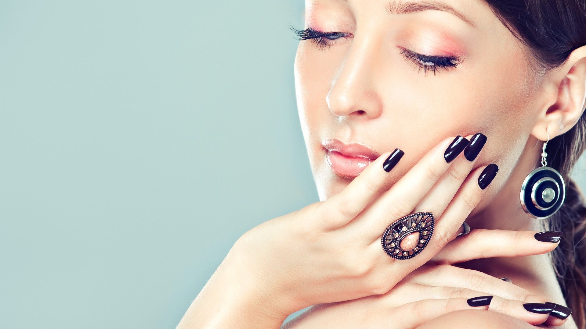 Download Ring Earrings Hand Lips Model Portrait Woman Face HD Wallpaper