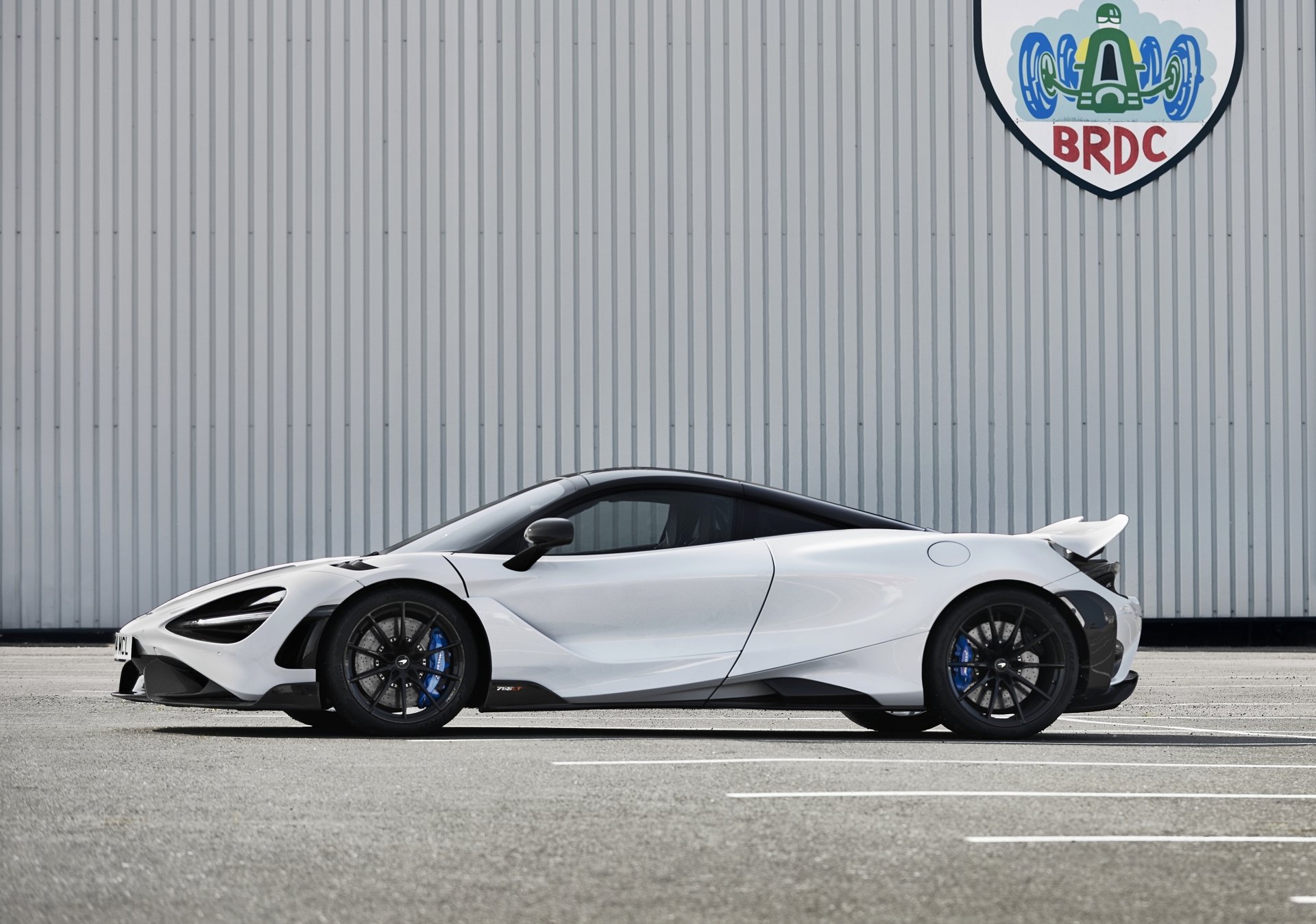 Download Supercar White Car Car McLaren Vehicle McLaren 765LT 4k Ultra ...