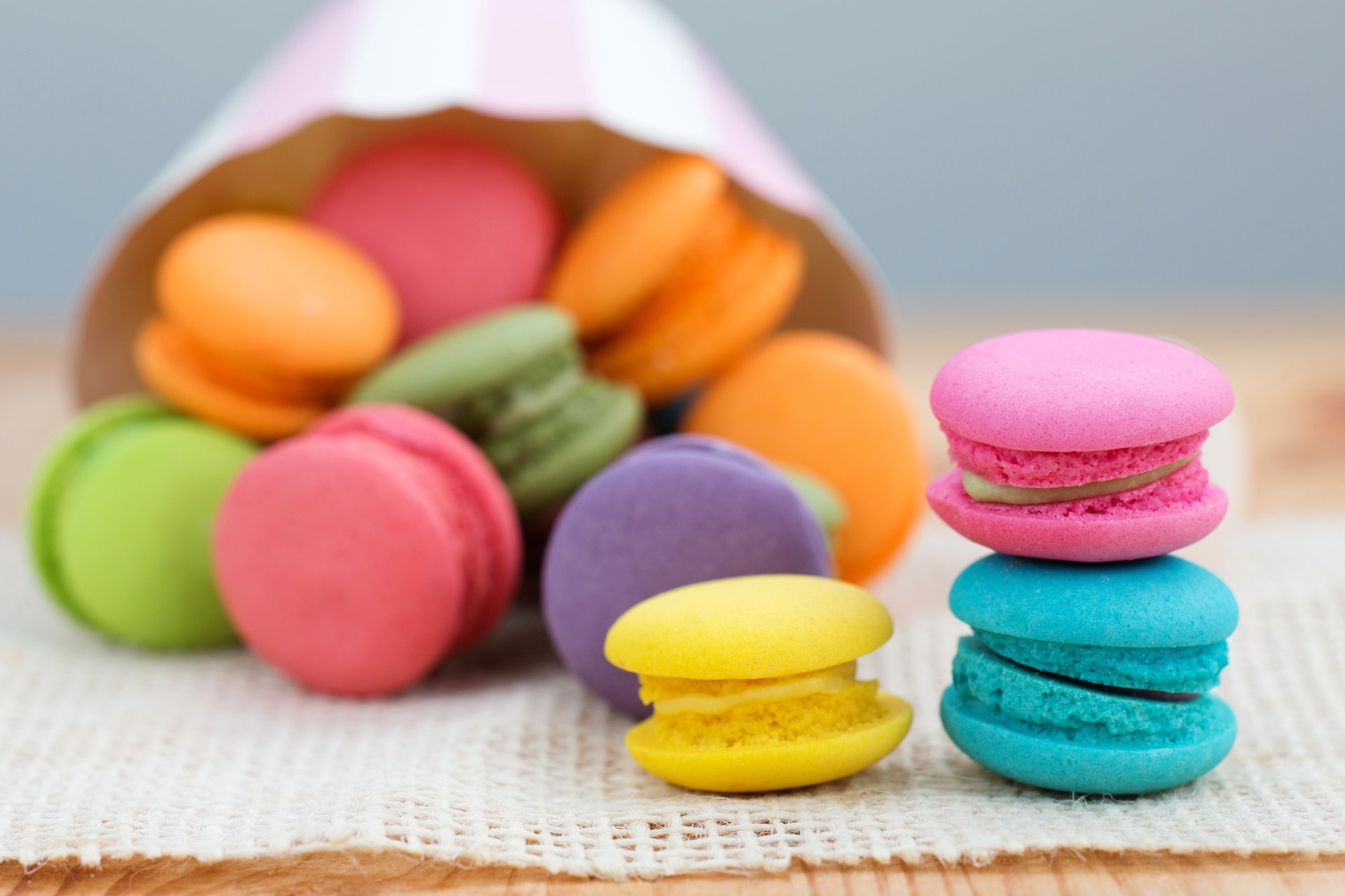 Download Sweets Food Macaron 4k Ultra HD Wallpaper