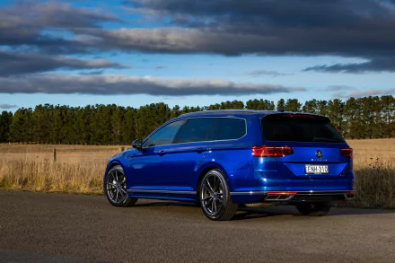 Volkswagen Passat R-Line - Desktop Wallpapers, Phone Wallpaper, PFP ...