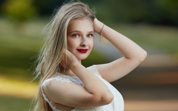 Leah Cuvillier HD Wallpaper | Background Image | 2048x1365