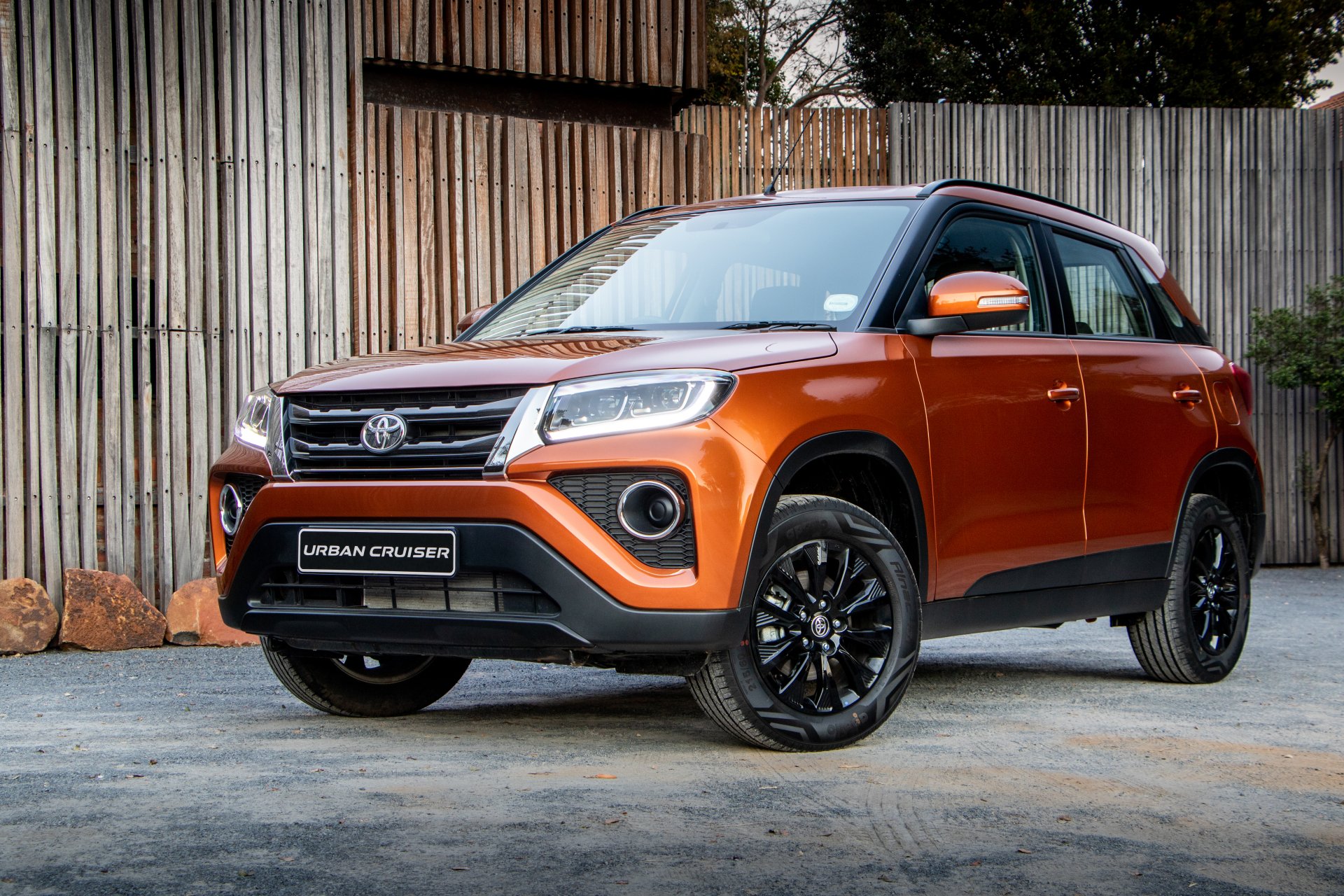 Download SUV Vehicle Toyota Urban Cruiser 4k Ultra HD Wallpaper