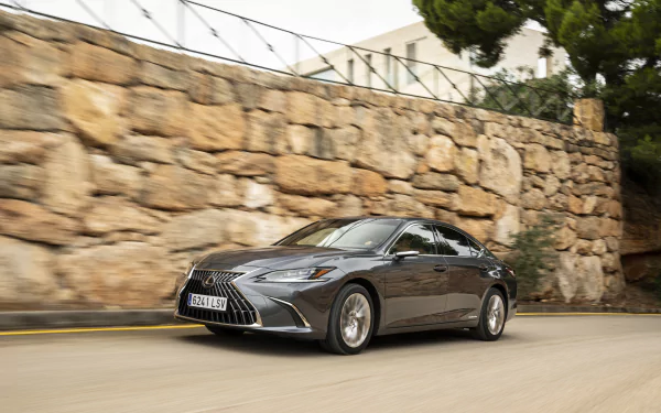 [30+] Lexus ES 300H 4k Wallpapers