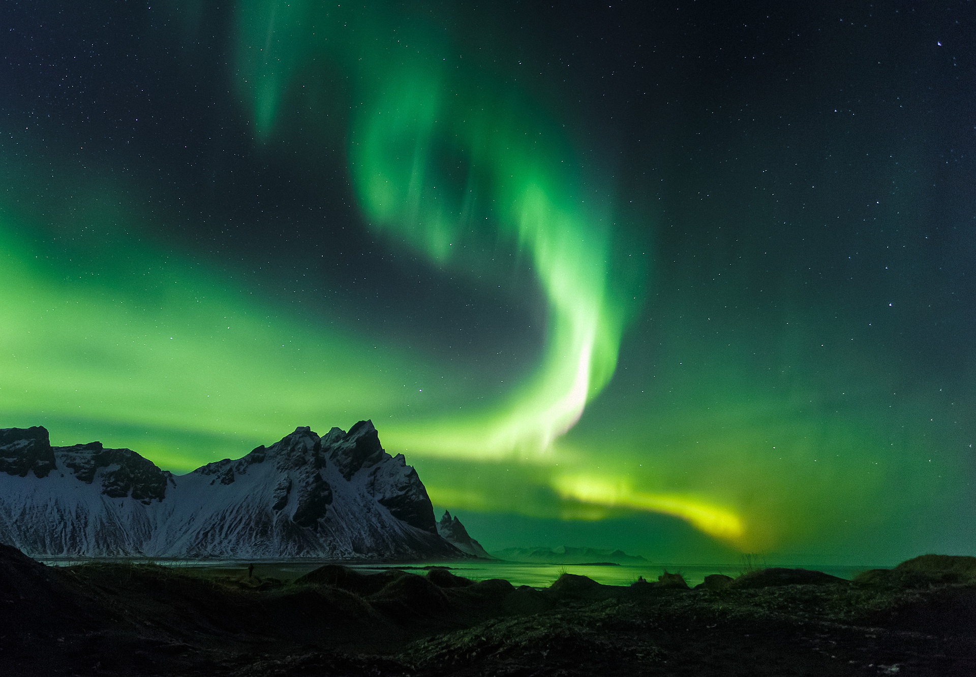 Download Nature Aurora Borealis HD Wallpaper