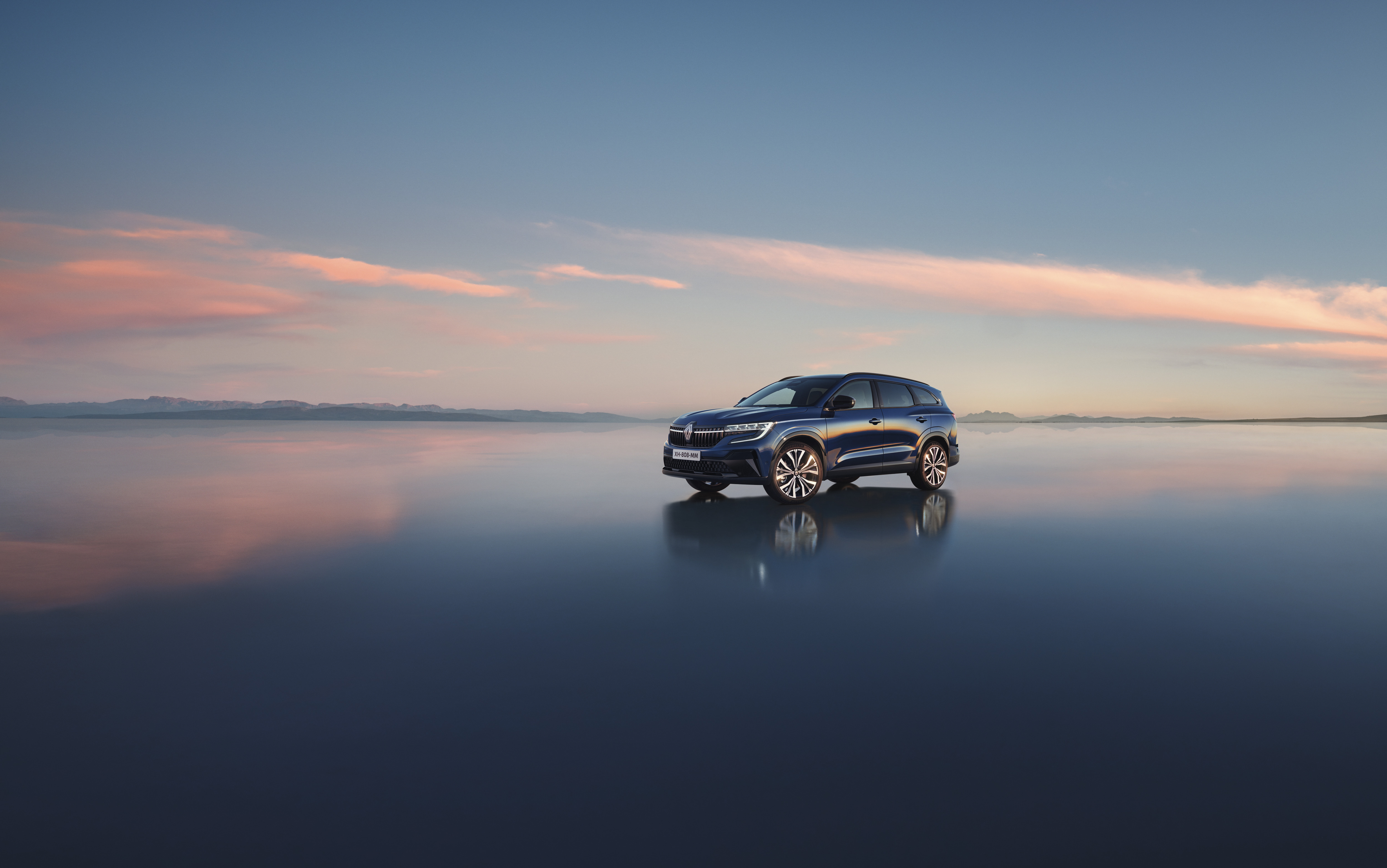 Download Vehicle Renault Espace E-TECH 4k Ultra HD Wallpaper