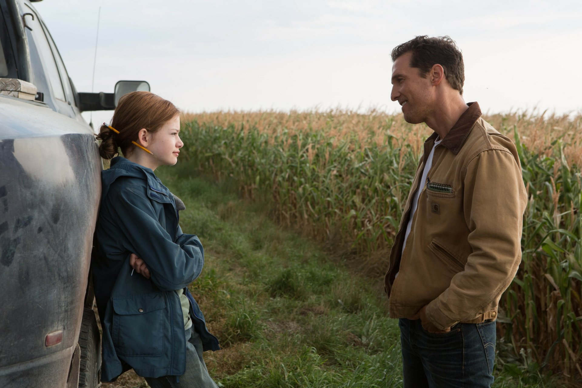 Interstellar Movie Scene HD Wallpaper with Matthew and Mackenzie