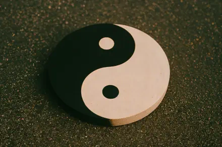 Yin Yang - Desktop Wallpapers, Phone Wallpaper, PFP, Gifs, and More!