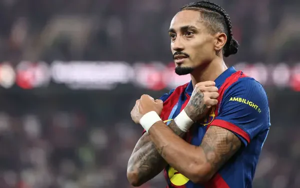 FC Barcelona 2K Quad HD Wallpaper - Winger's Celebration