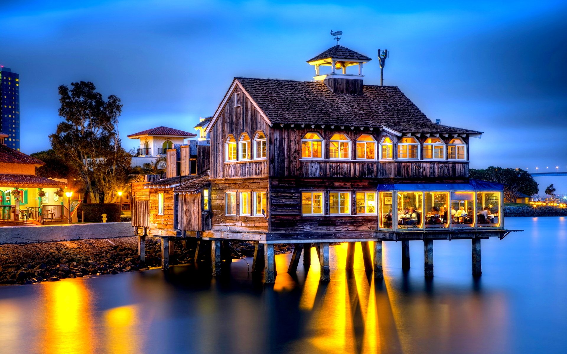 Stunning Waterfront Place: HD Photography Wallpaper Showcase