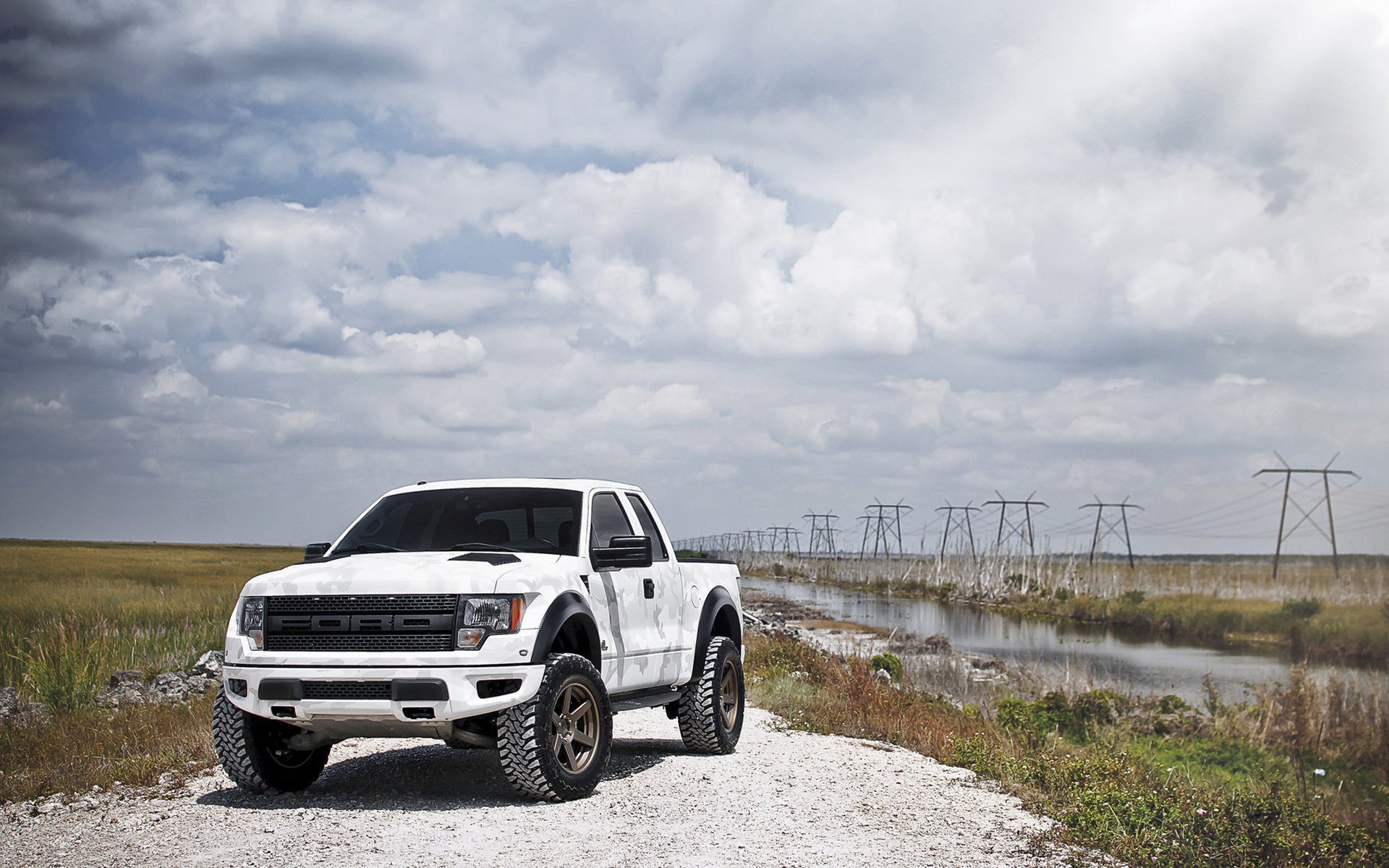 Download Vehicle Ford Raptor HD Wallpaper