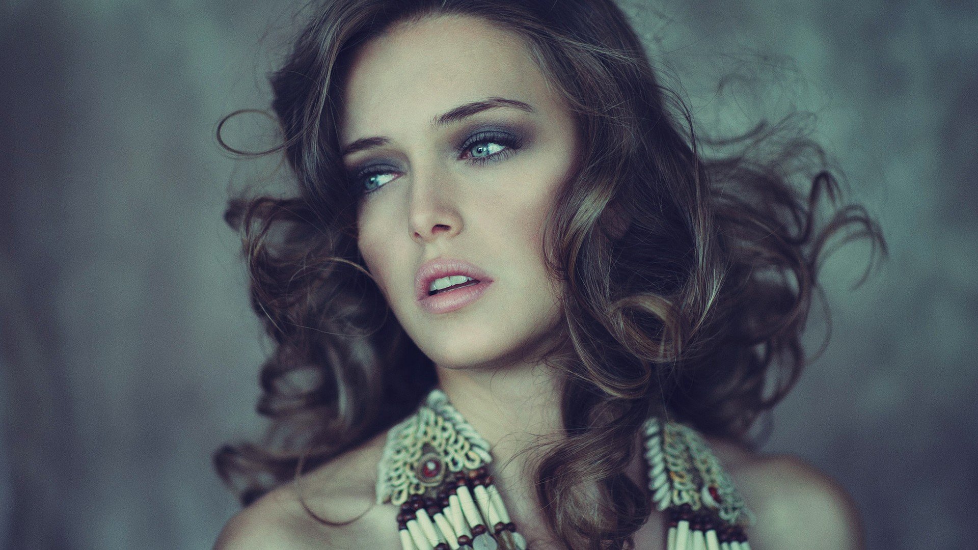 Stunning Model HD Wallpaper: Captivating Beauty in Focus