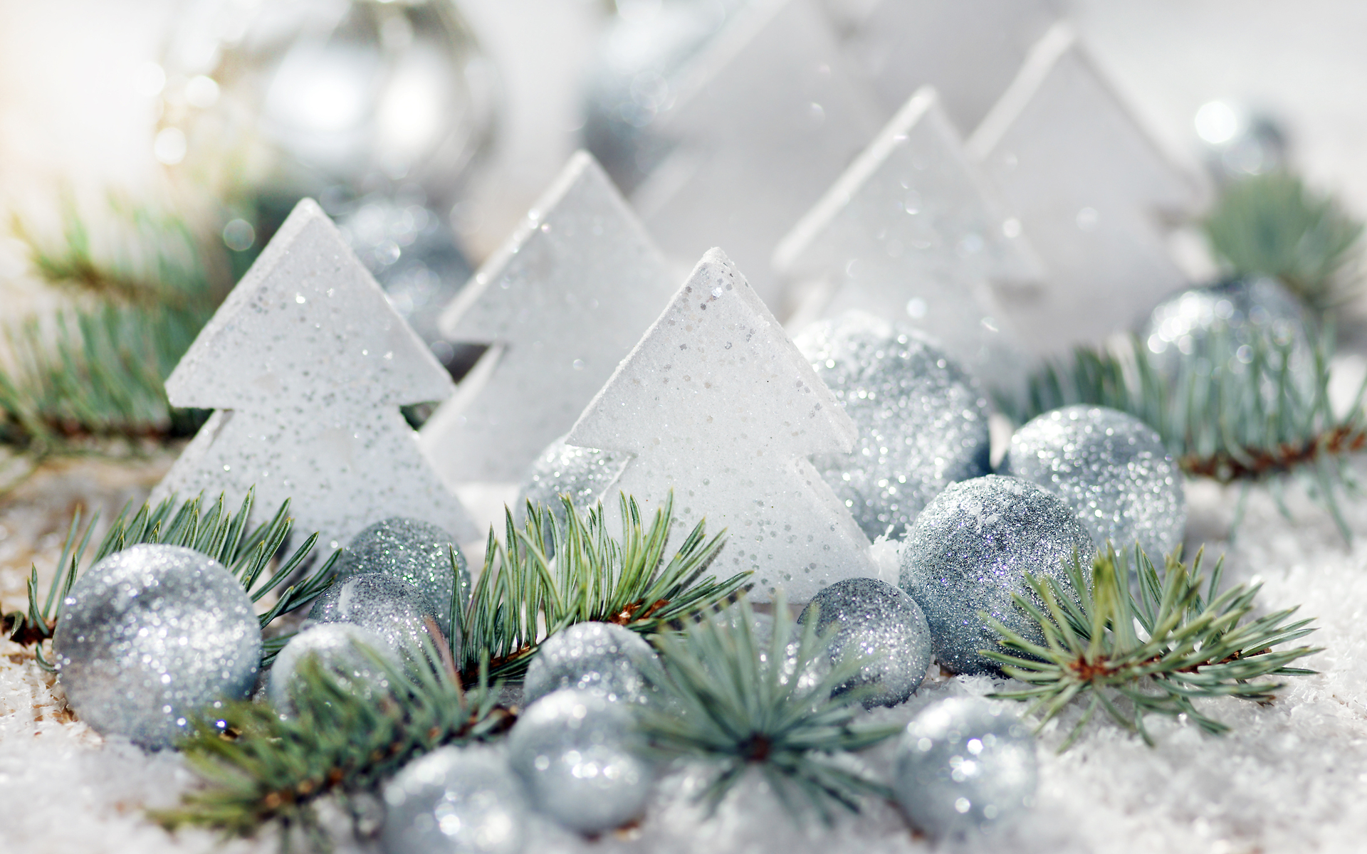 Silver Christmas Tree Wallpaper