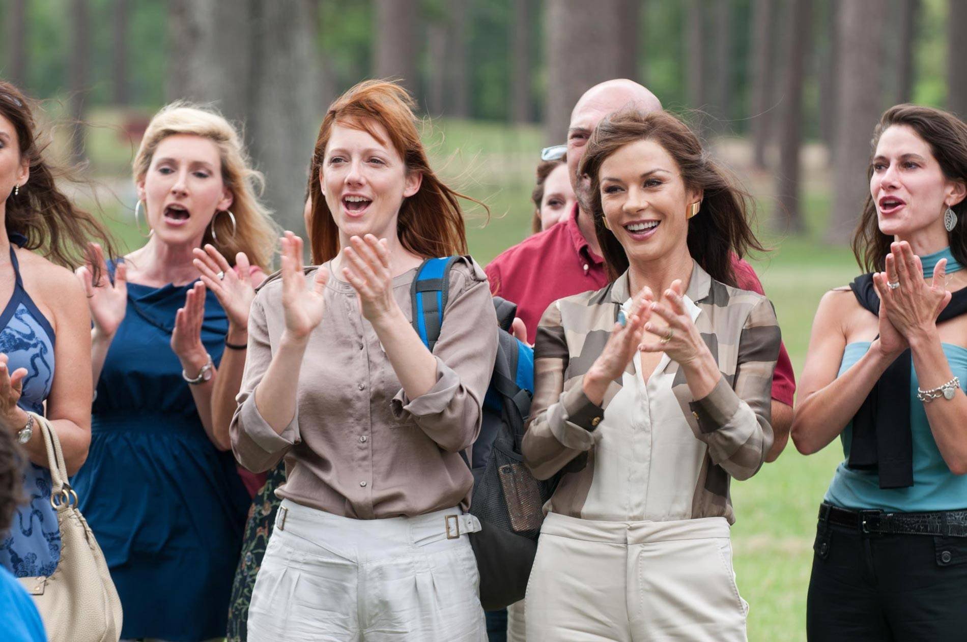 Download Movie Playing For Keeps People Celebration Outdoor Wallpaper