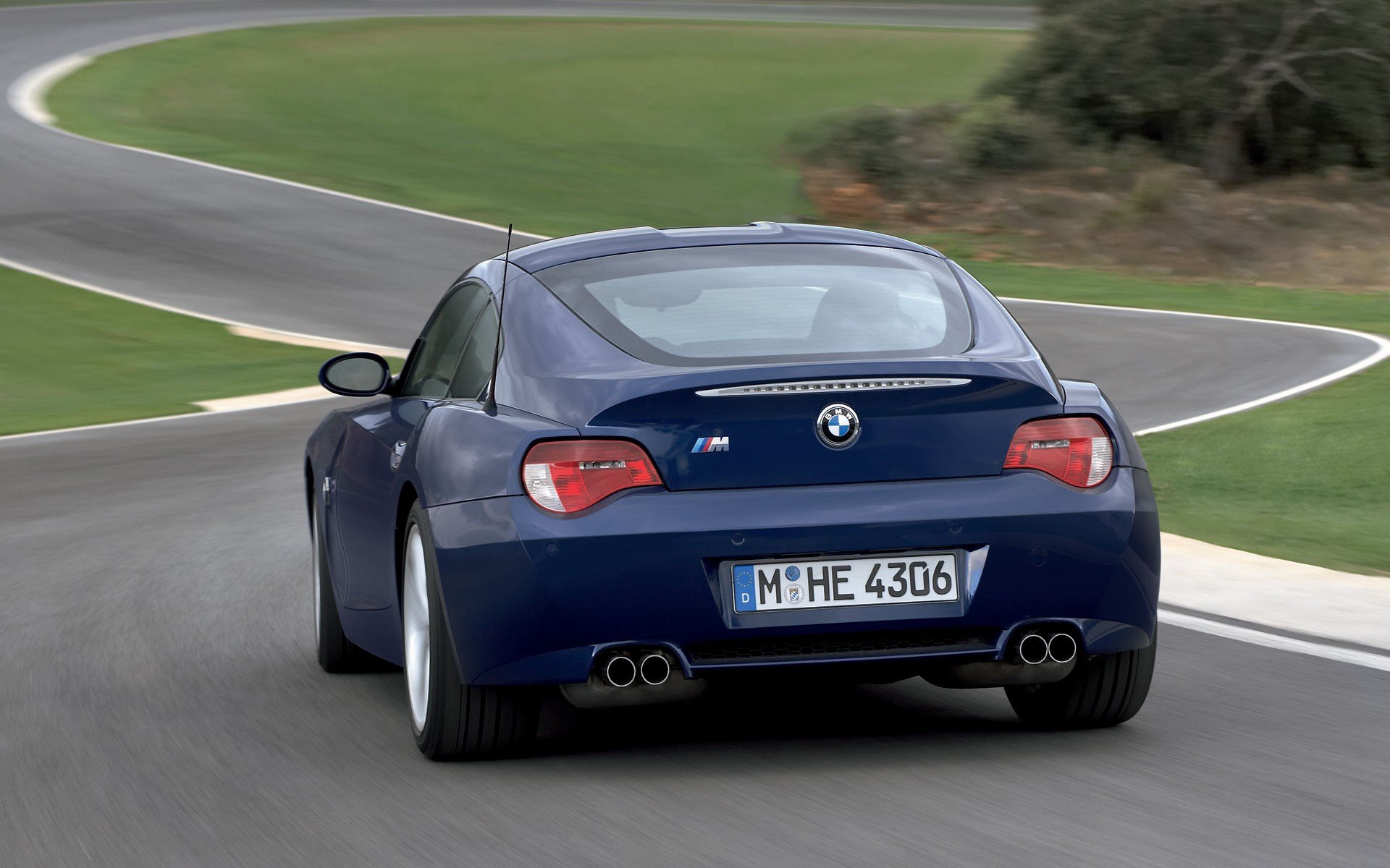 Download Vehicle BMW HD Wallpaper | 1920x1200 | Wallpaper Abyss