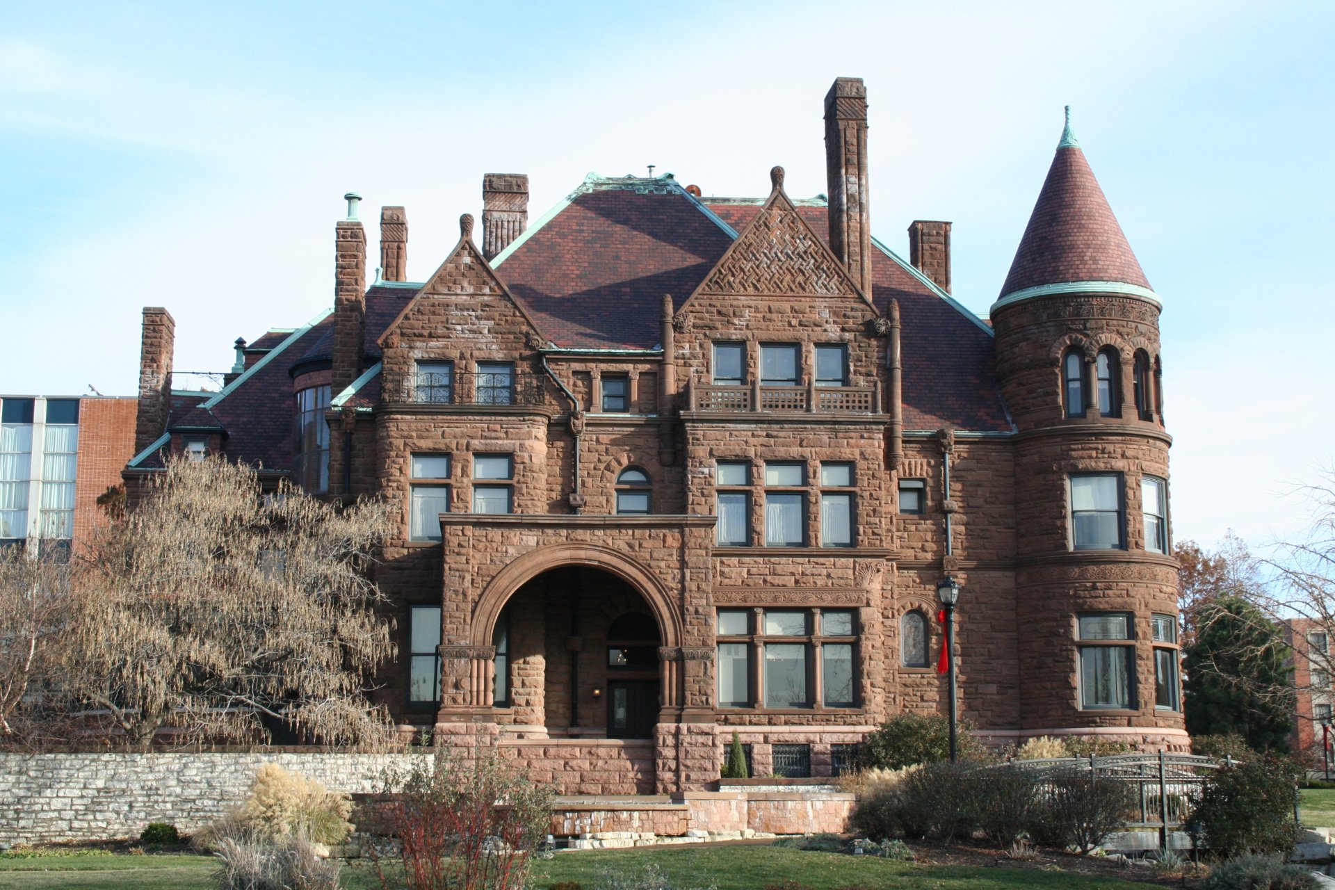 Download Man Made House HD Wallpaper