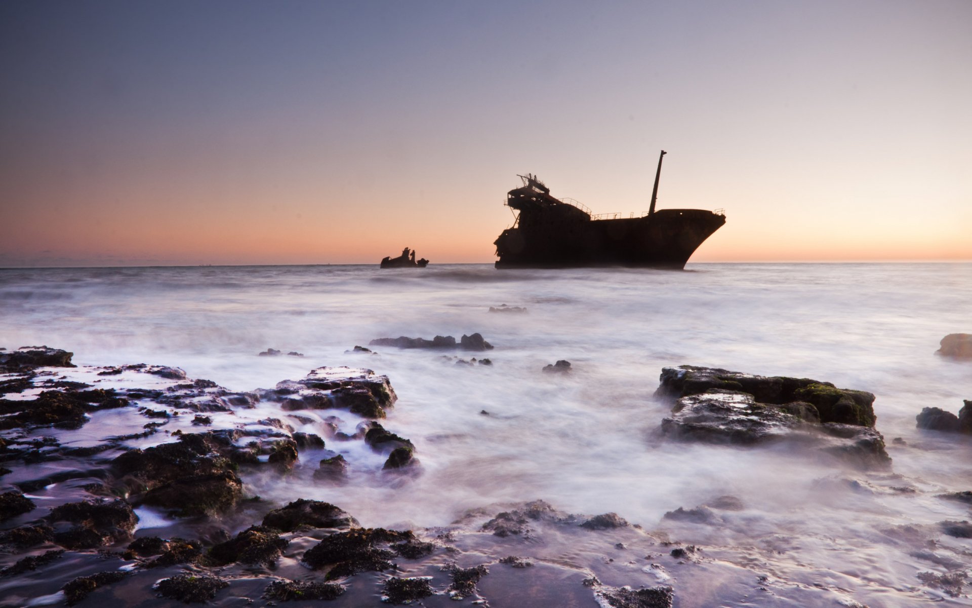 Download Vehicle Wreck HD Wallpaper