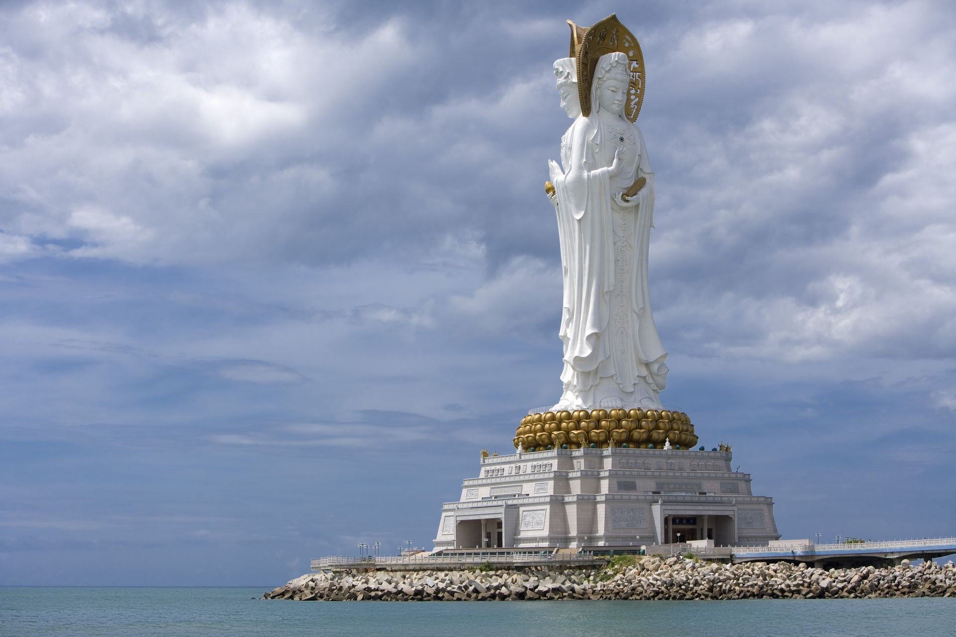 Download Religious Statue HD Wallpaper