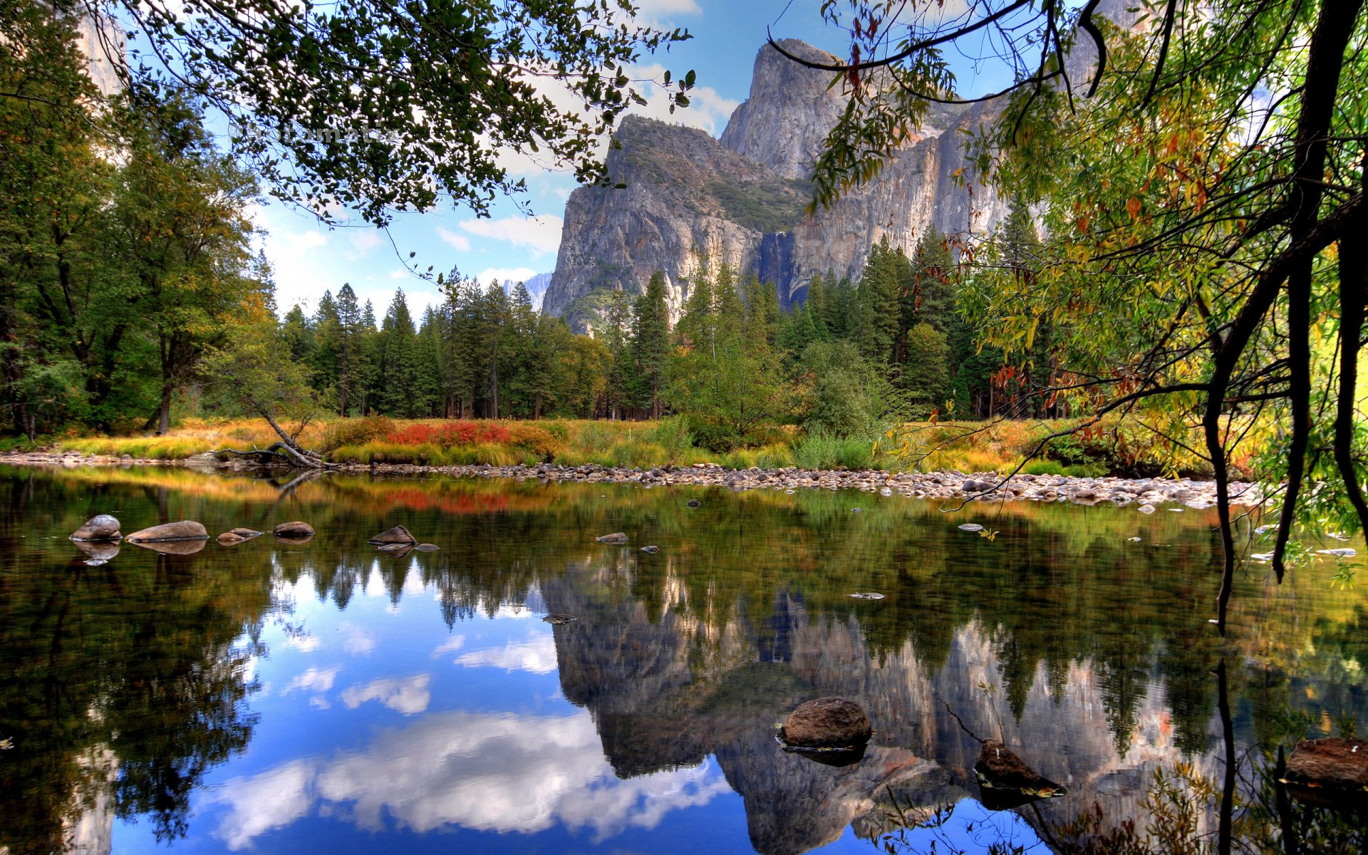 Nature's Reflection: Stunning HD Wallpaper