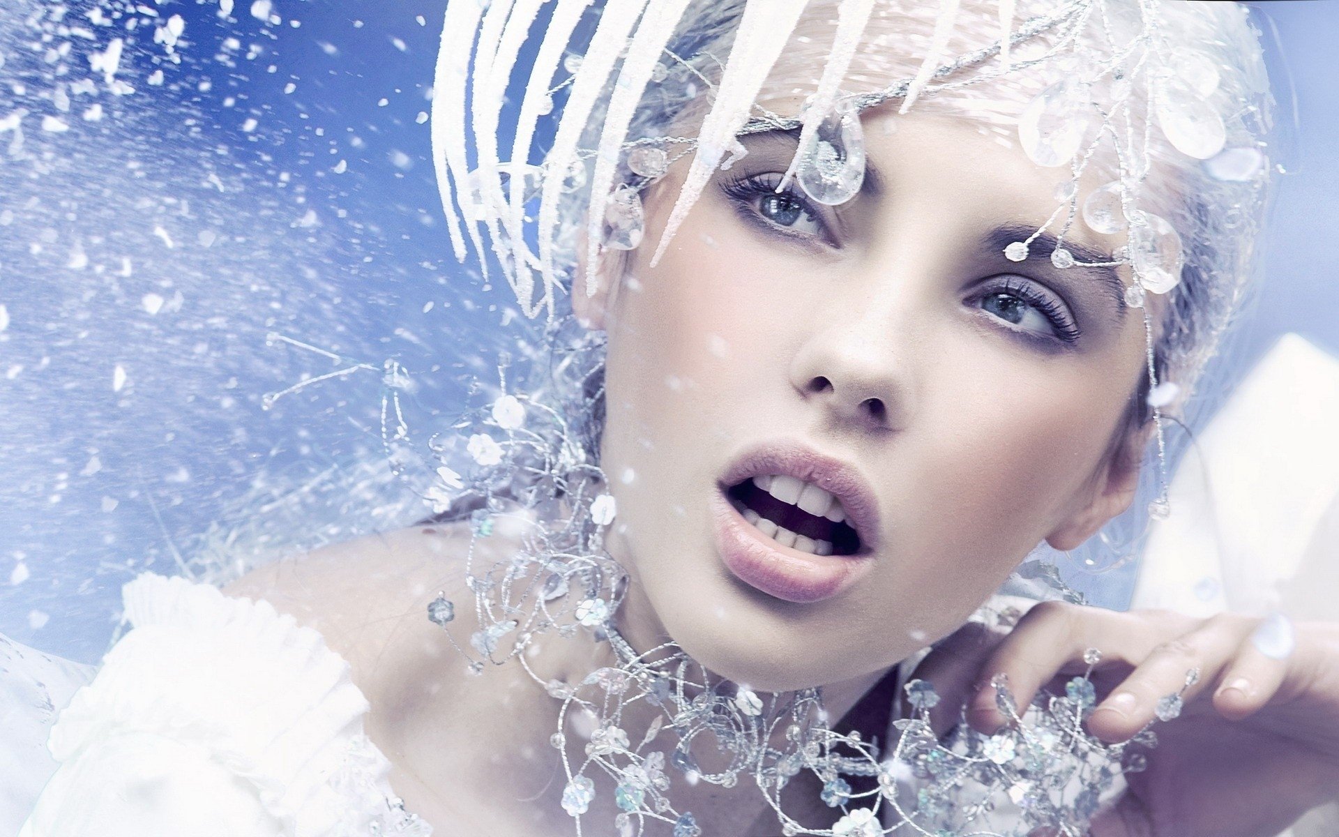 Download Woman Face HD Wallpaper