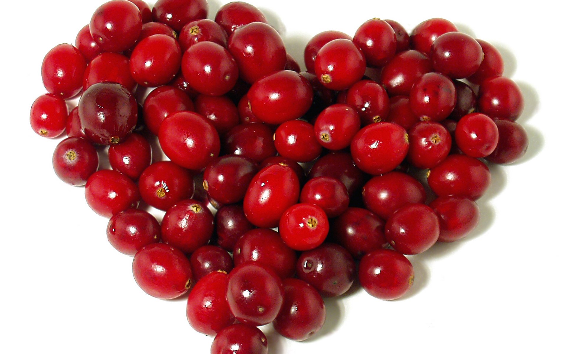 Heart of Cranberries: Vibrant HD Berry Delight
