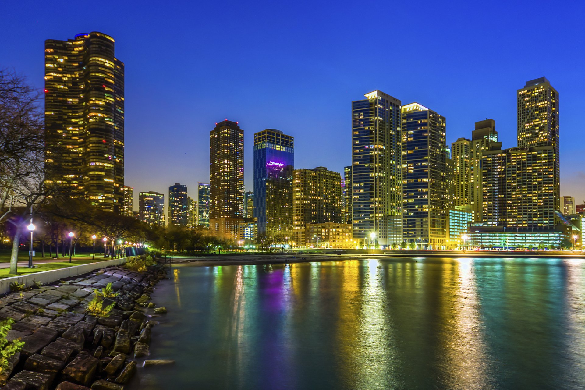 Download Man Made Chicago HD Wallpaper | 2048x1365 | Wallpaper Abyss
