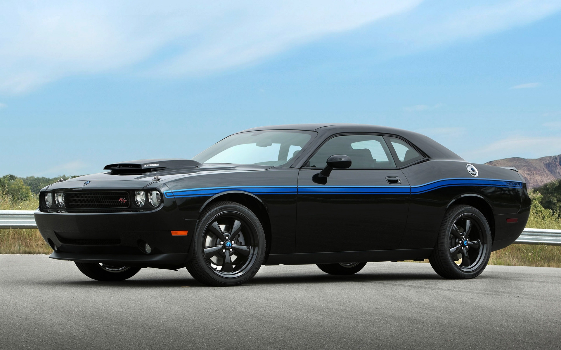 Download Vehicle Dodge Challenger HD Wallpaper