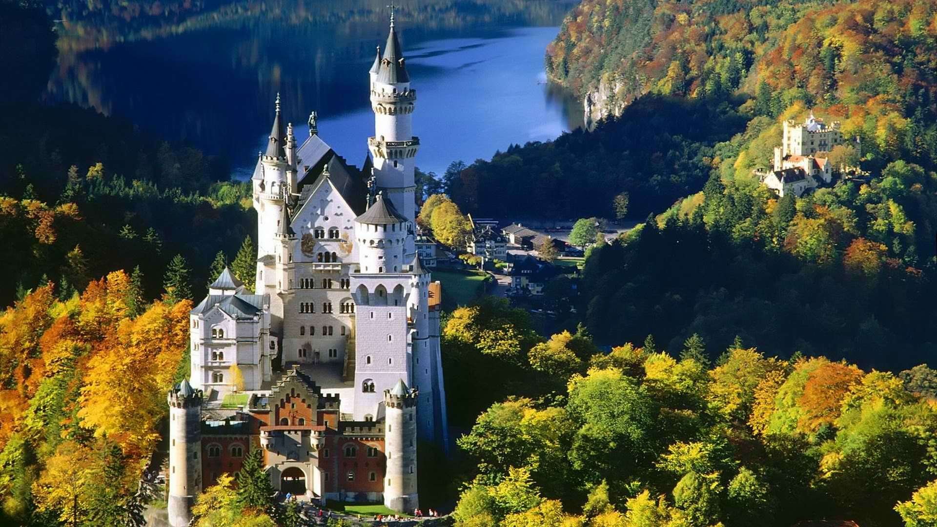 Stunning Neuschwanstein Castle HD Wallpaper