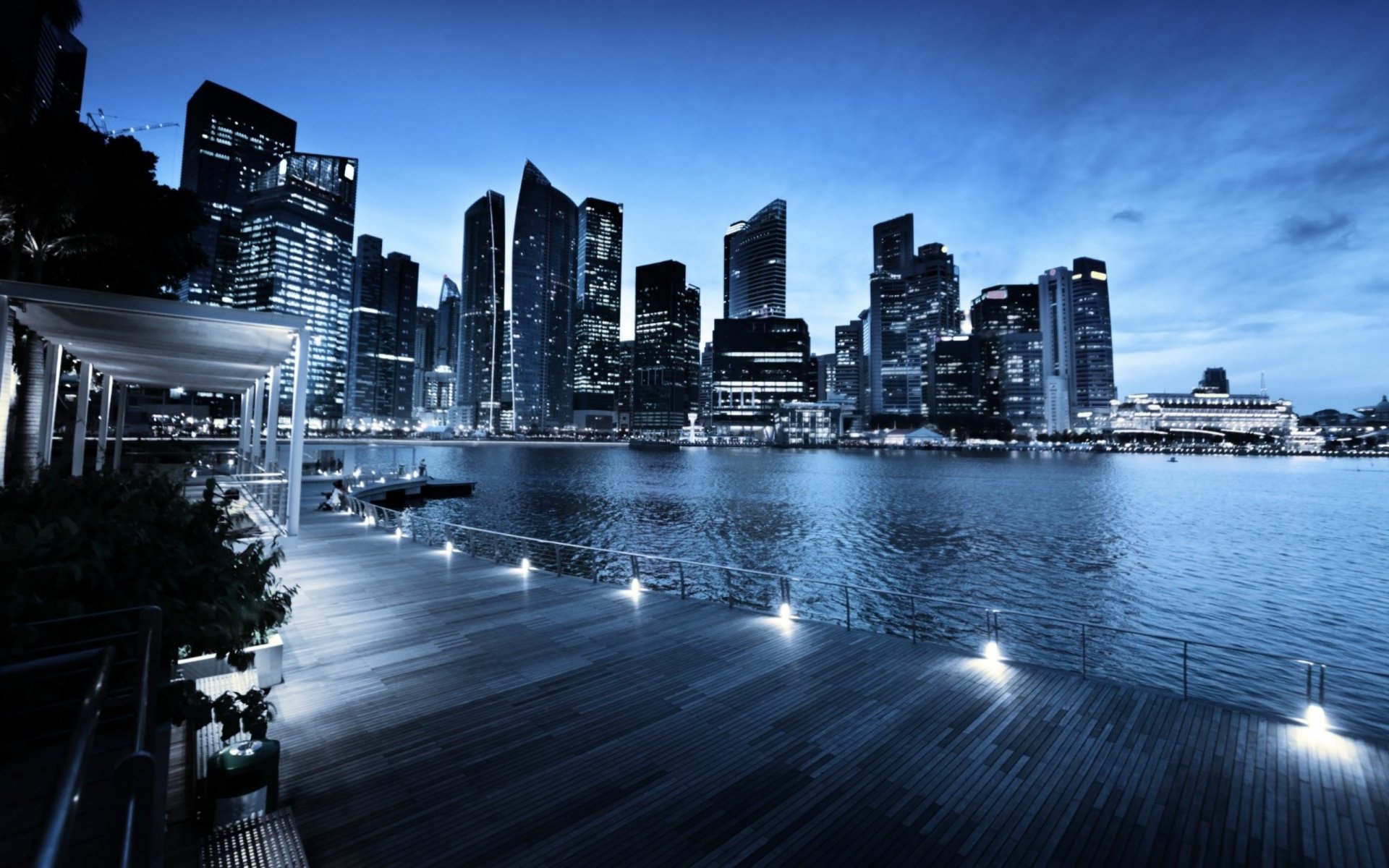 Singapore Skyline: Stunning Man-Made Urban Elegance HD Wallpaper