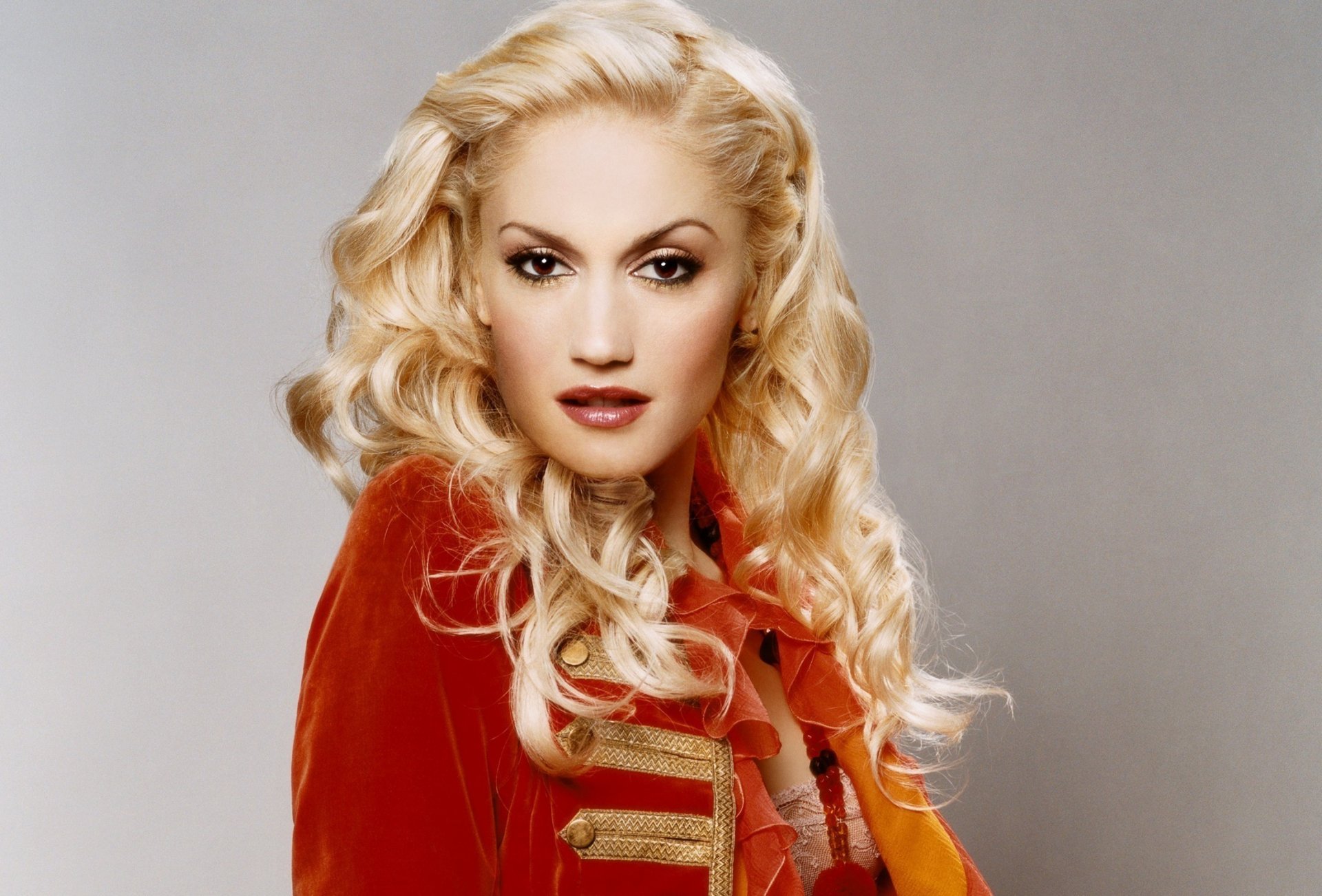 Gwen Stefani Music Vibes HD Wallpaper