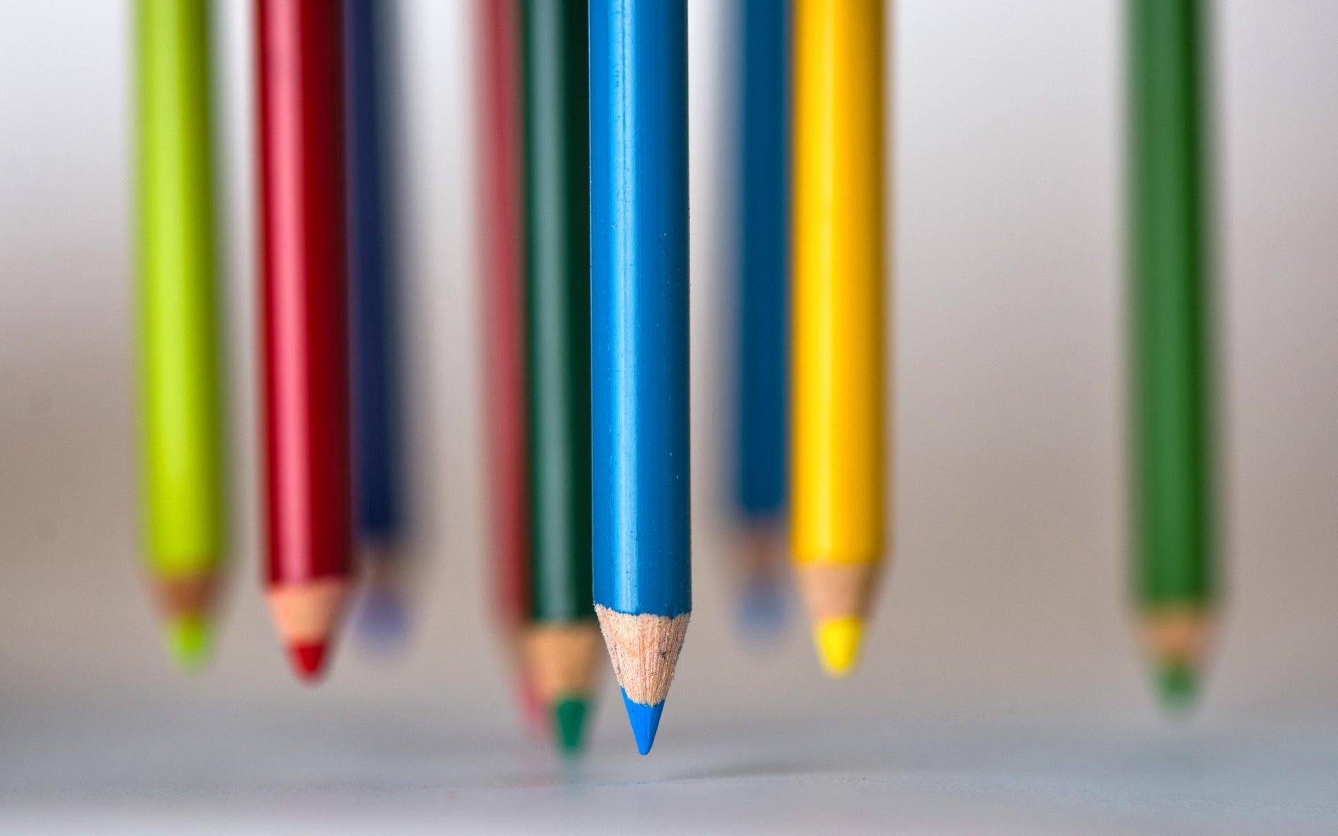 HD Photography: Vibrant Pencil Focus in Sharp Detail