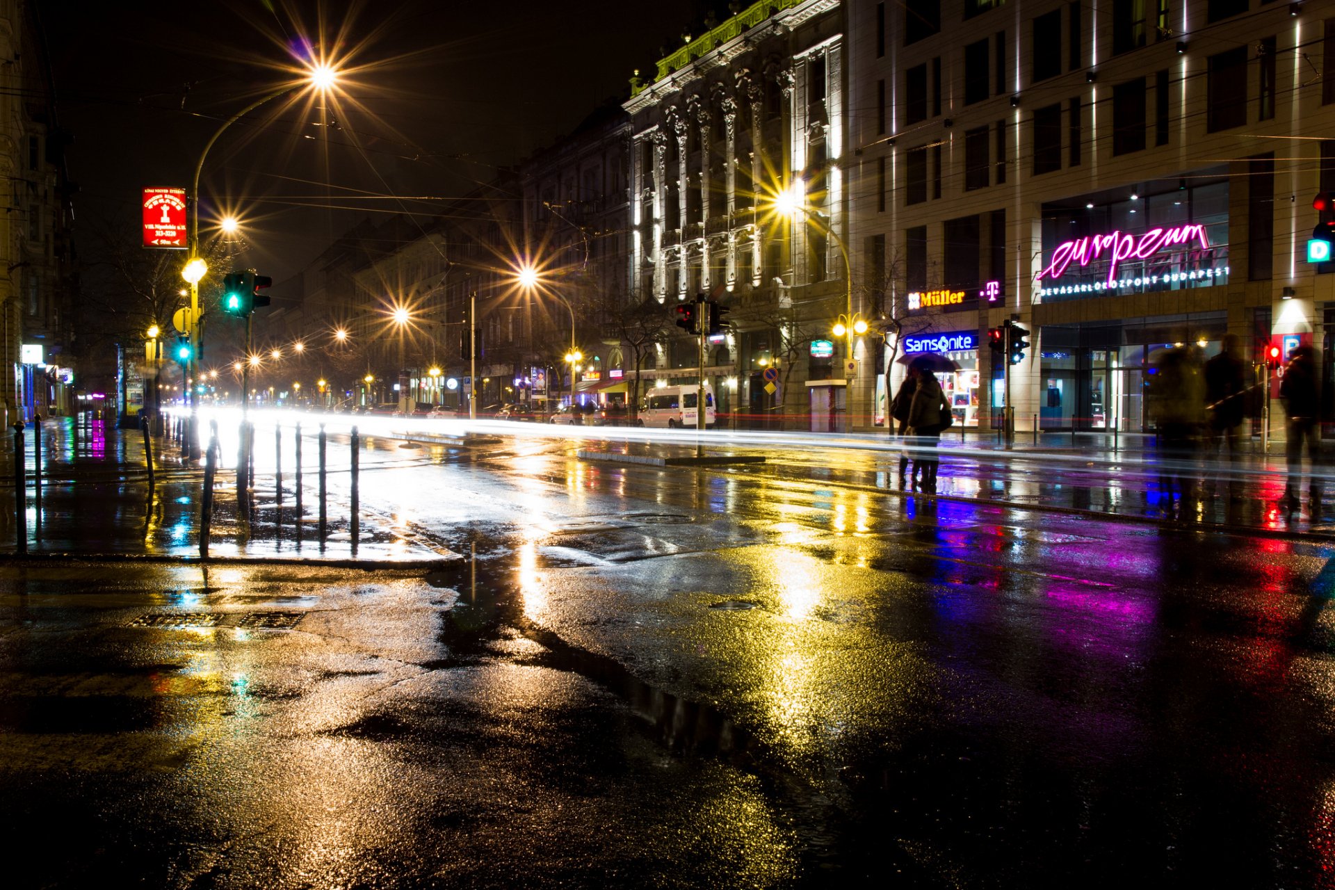 Urban Night Glow: Stunning HD Time-Lapse Street Photography Wallpaper
