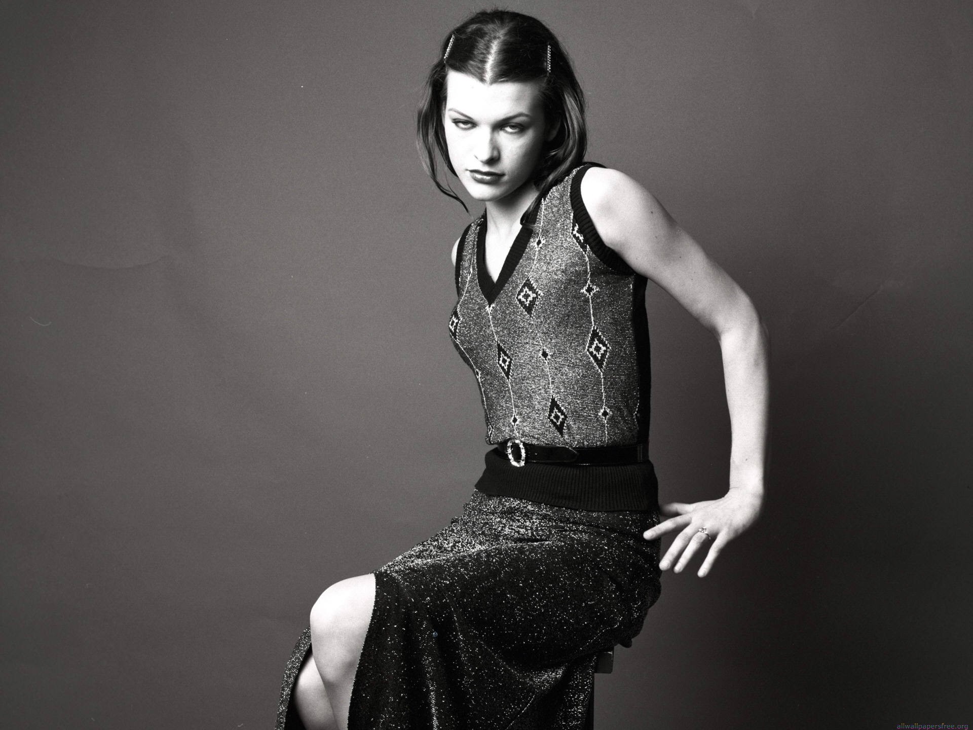 Awesome Milla Jovovich Wallpaper