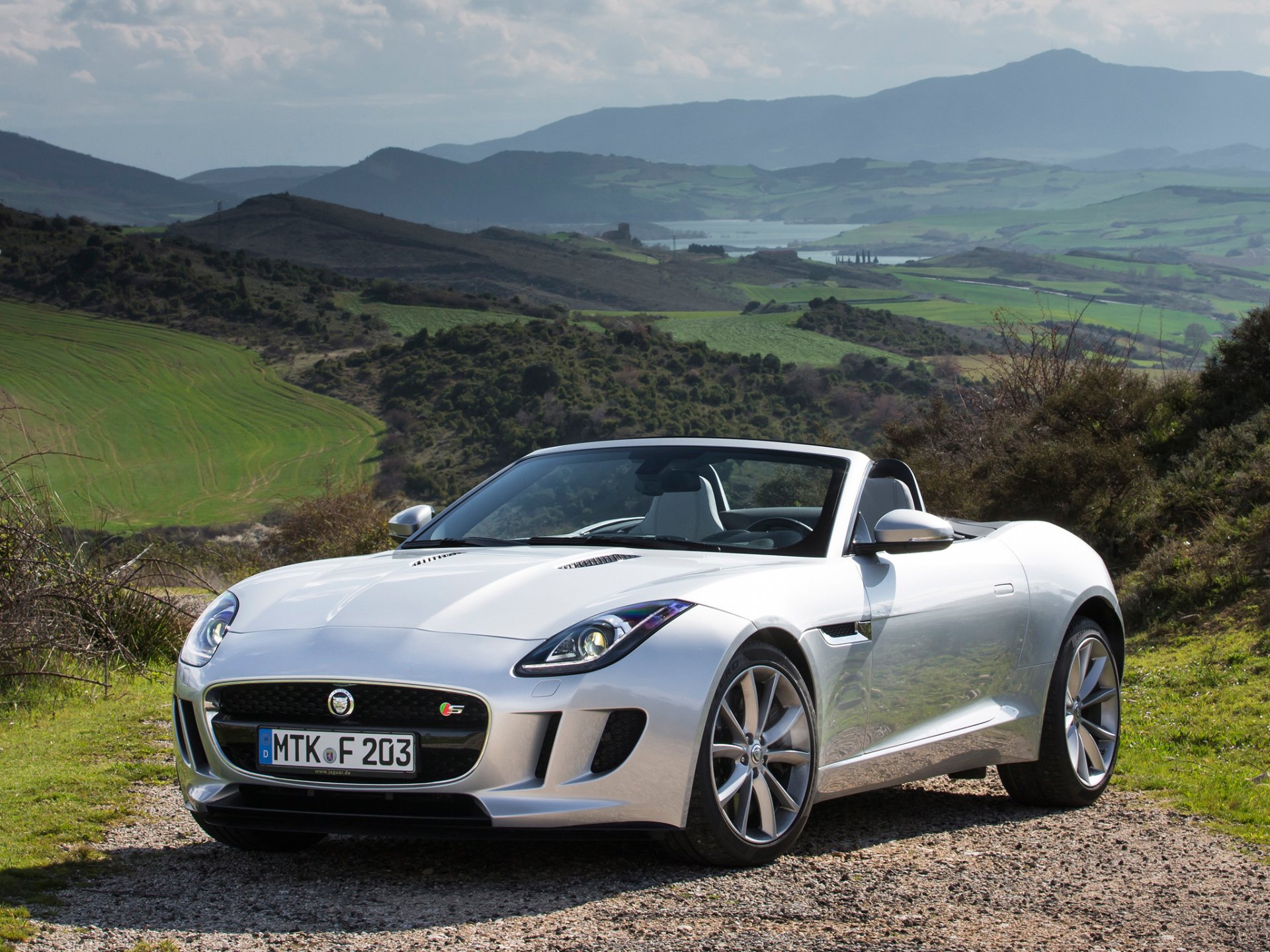 Jaguar F-Type Convertible HD Wallpaper – Sleek Performance & Scenic Drive