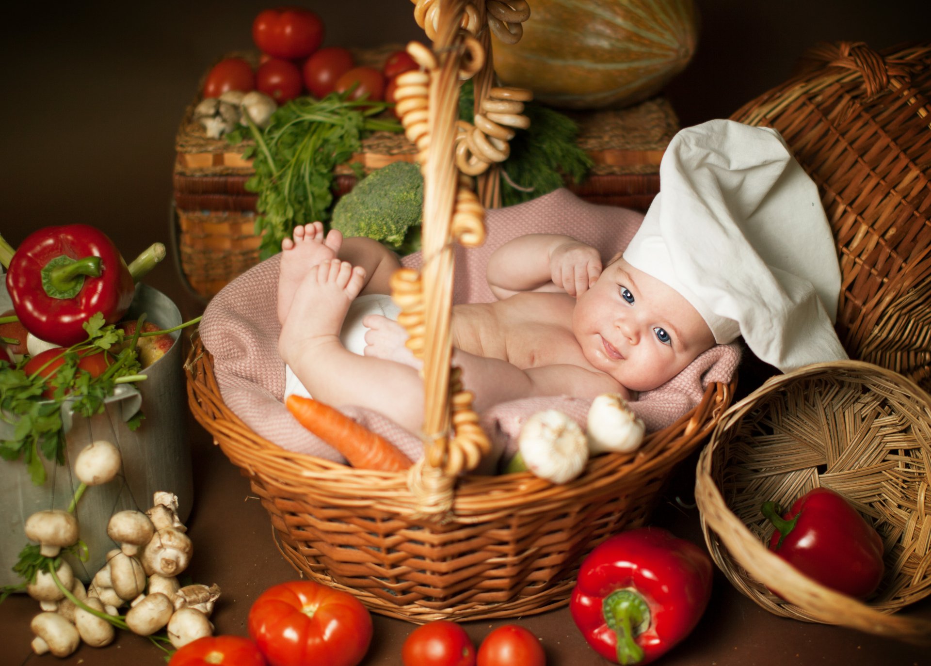 4K Ultra HD Baby Portrait: Cherubic Charm in a Cozy Basket Scene