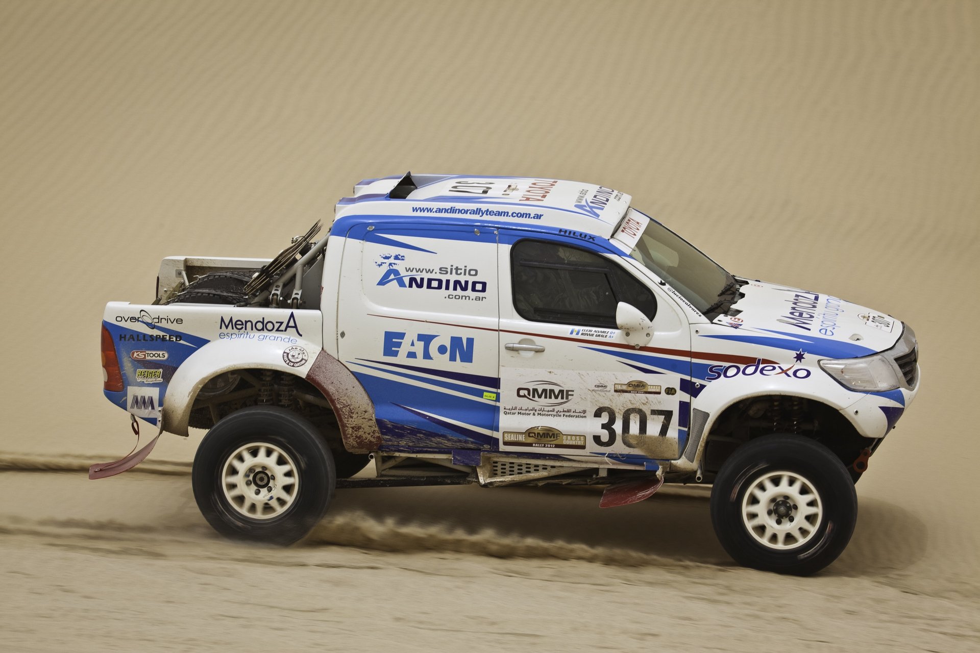 Toyota Hilux Rally Beast – HD Off-Road Power Wallpaper